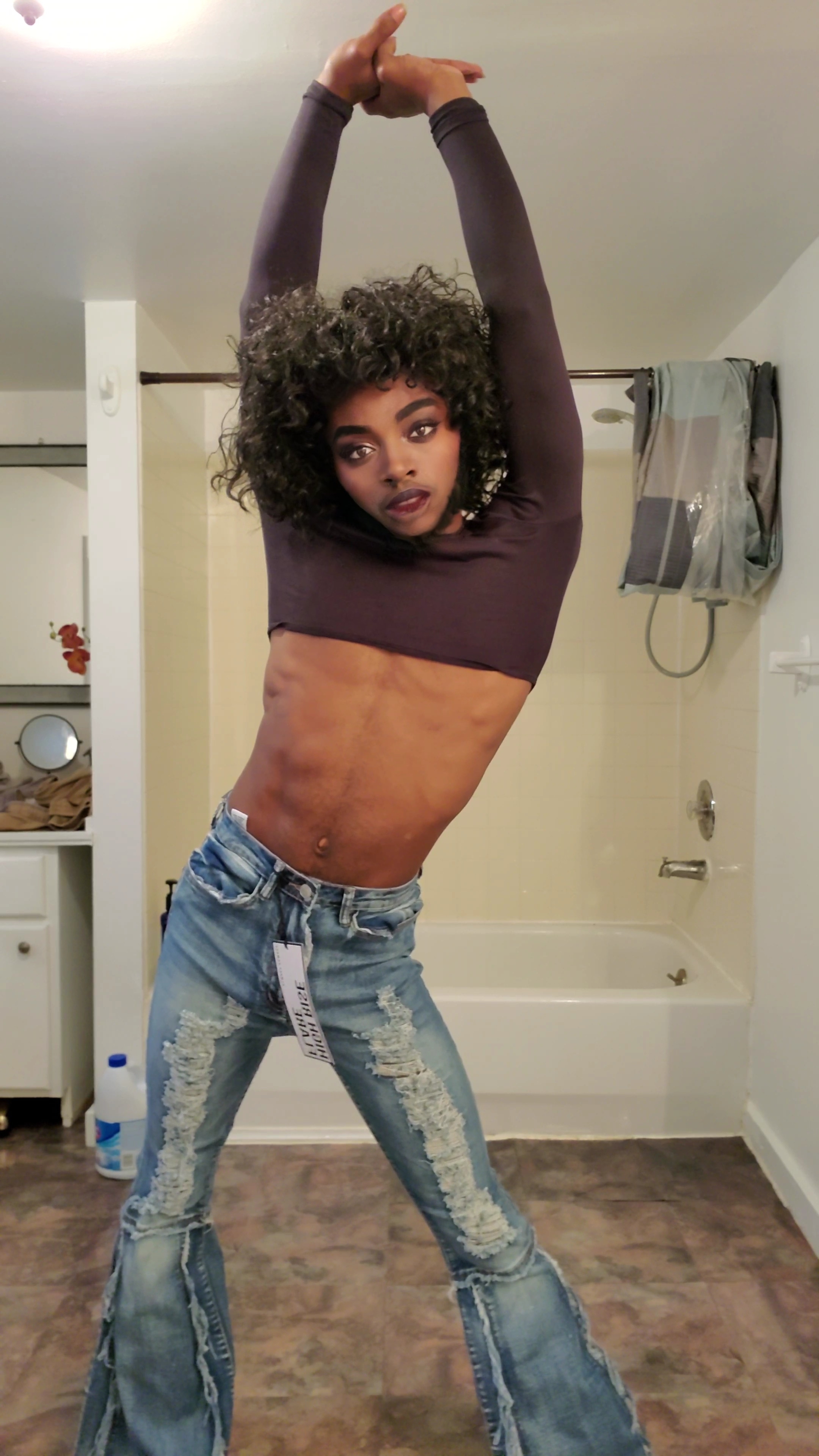 Thrill me..! What do you think 🤔 😘 | Scrolller