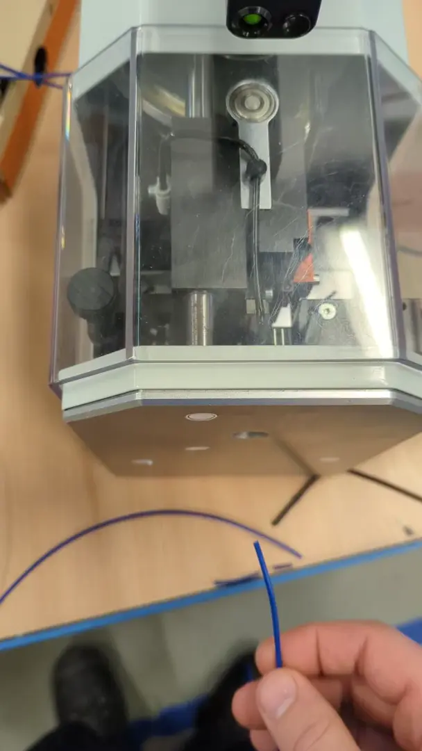 Tool for stripping wire and putting ferrules on them | Scrolller