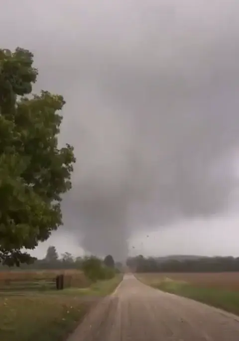 Tornado that JUST occured in Northern Indiana | Scrolller