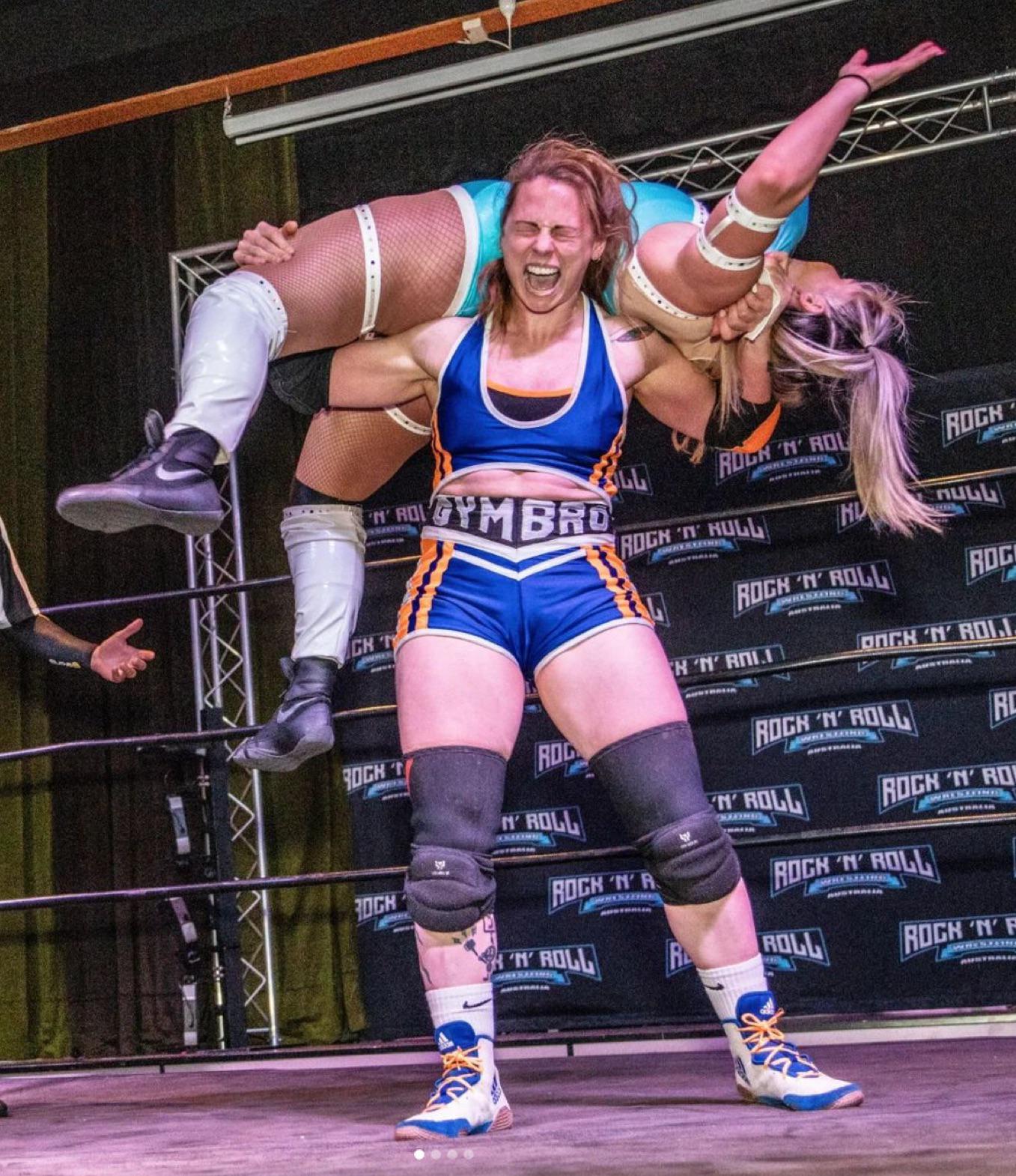 Torture rack is locked in tight. | Scrolller