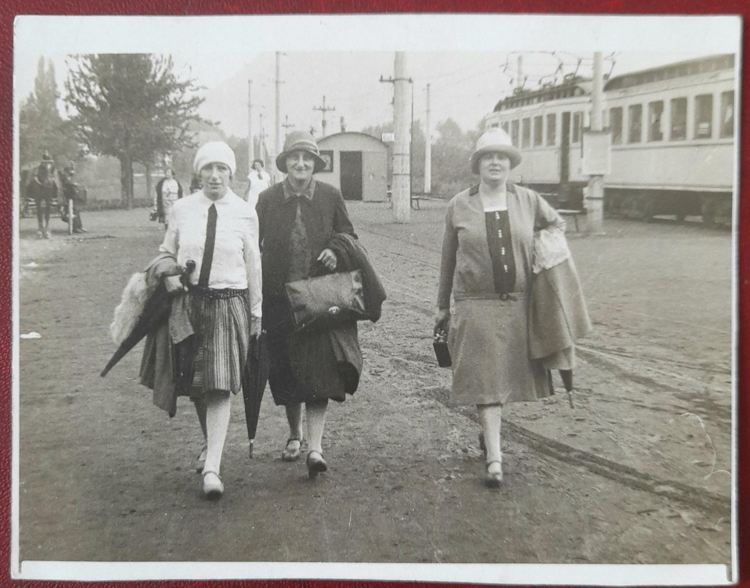 Tram Station | Scrolller