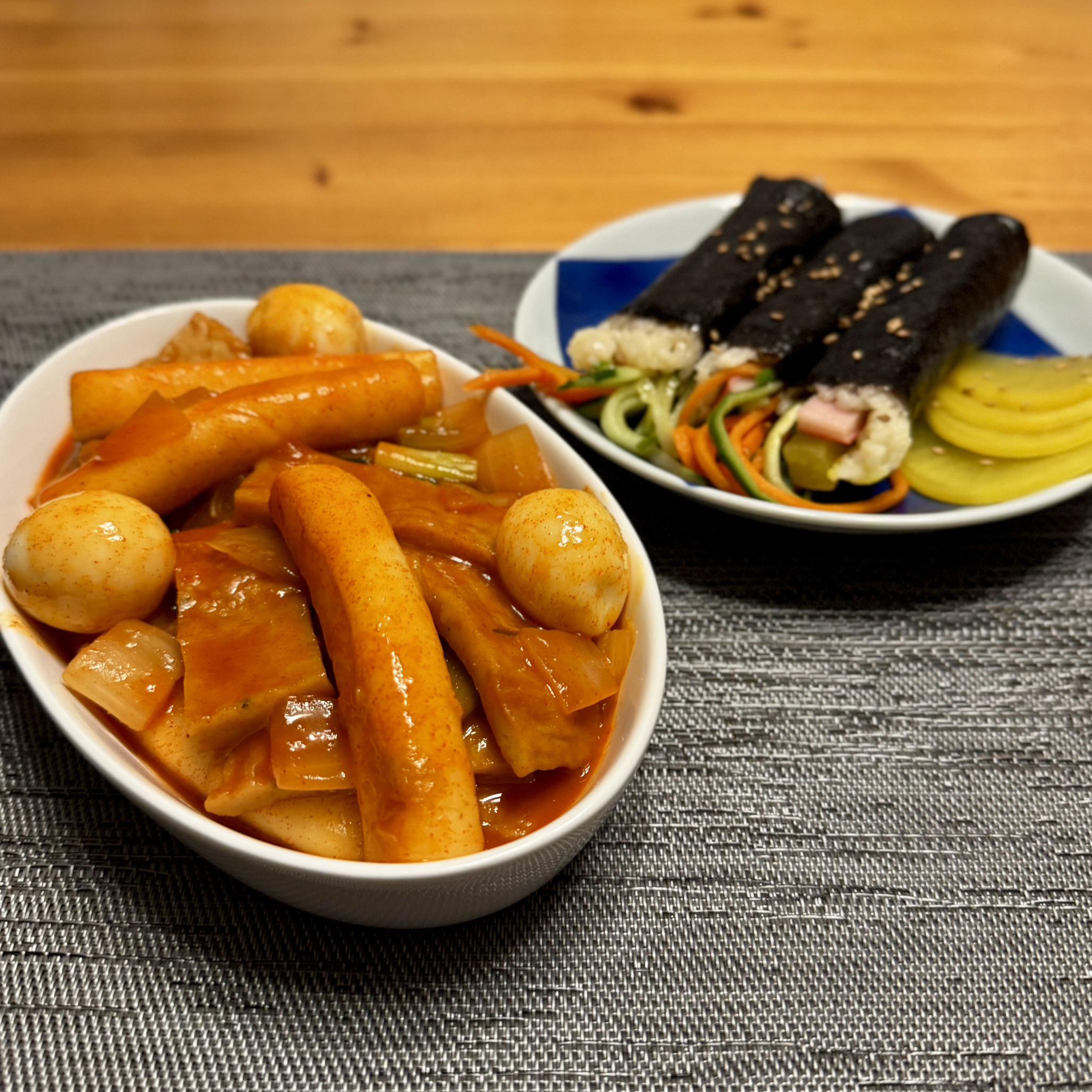Tteokbokki and gimbap night | Scrolller