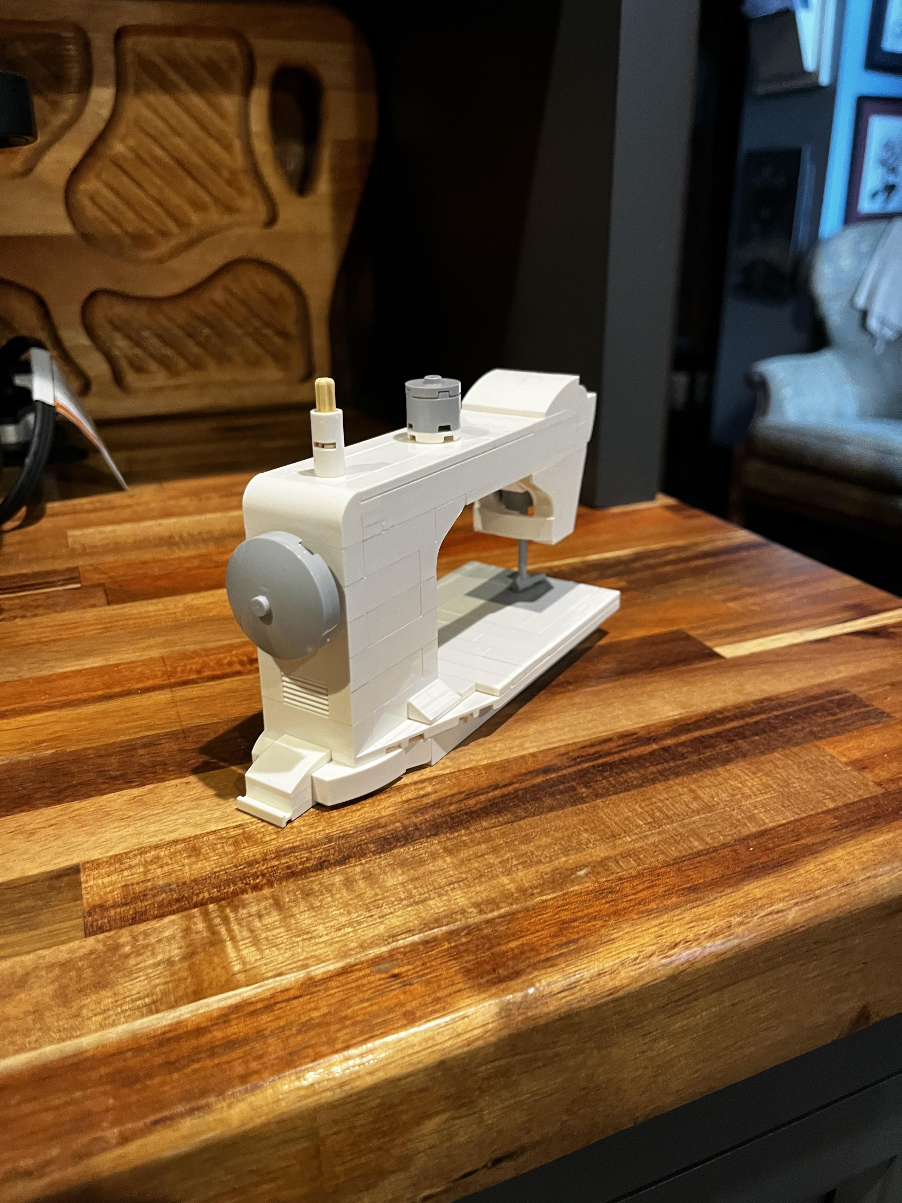 Sewing machine | Scrolller