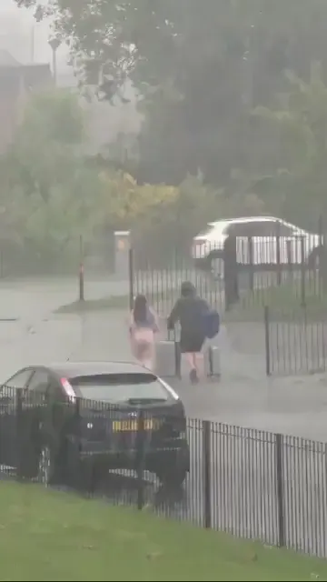 Typical summer day in Belfast | Scrolller