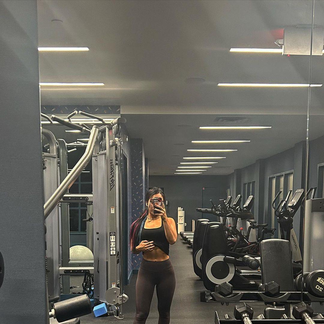 Roxanne Perez | Scrolller