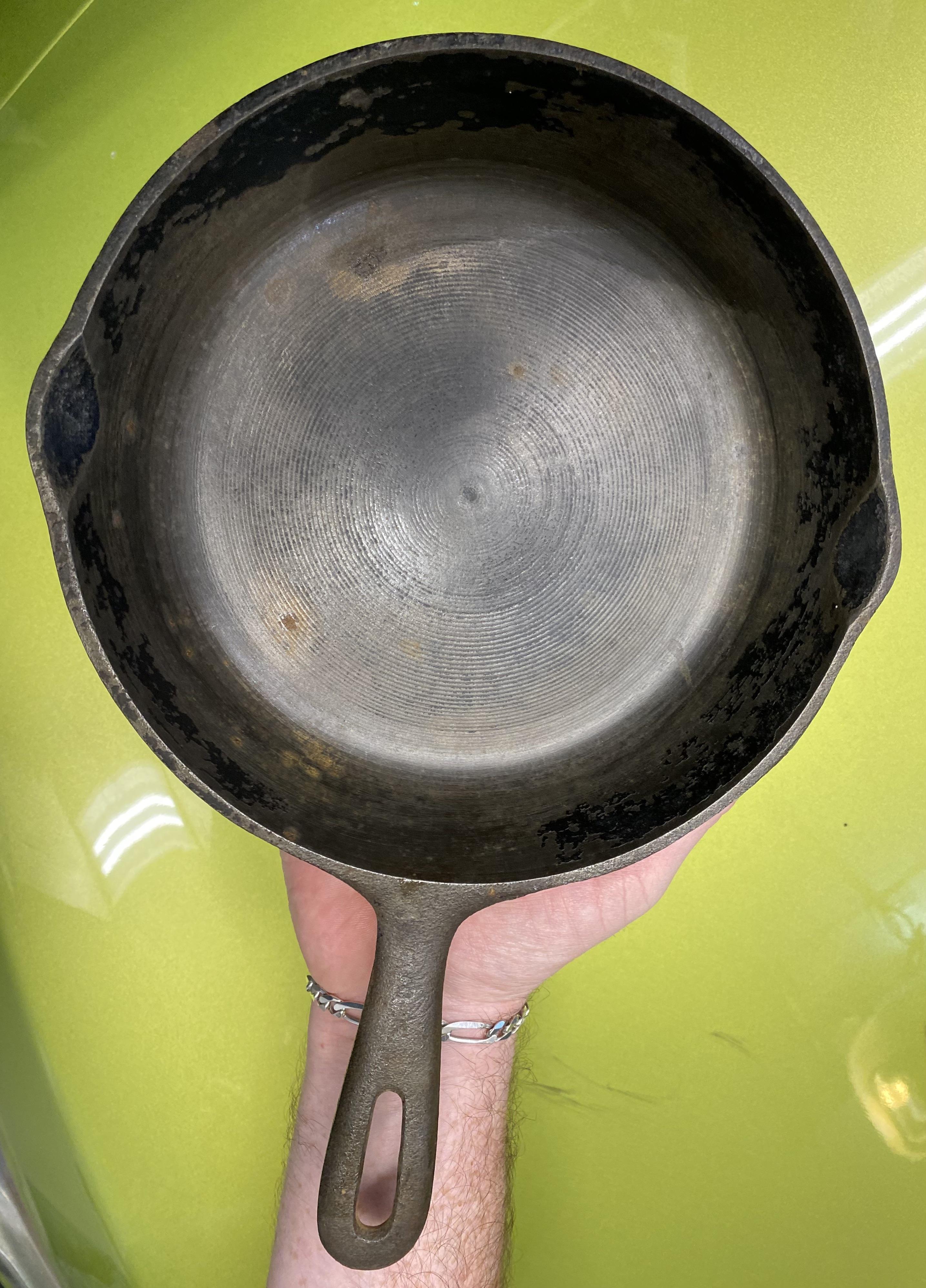 Help identifying these pans | Scrolller