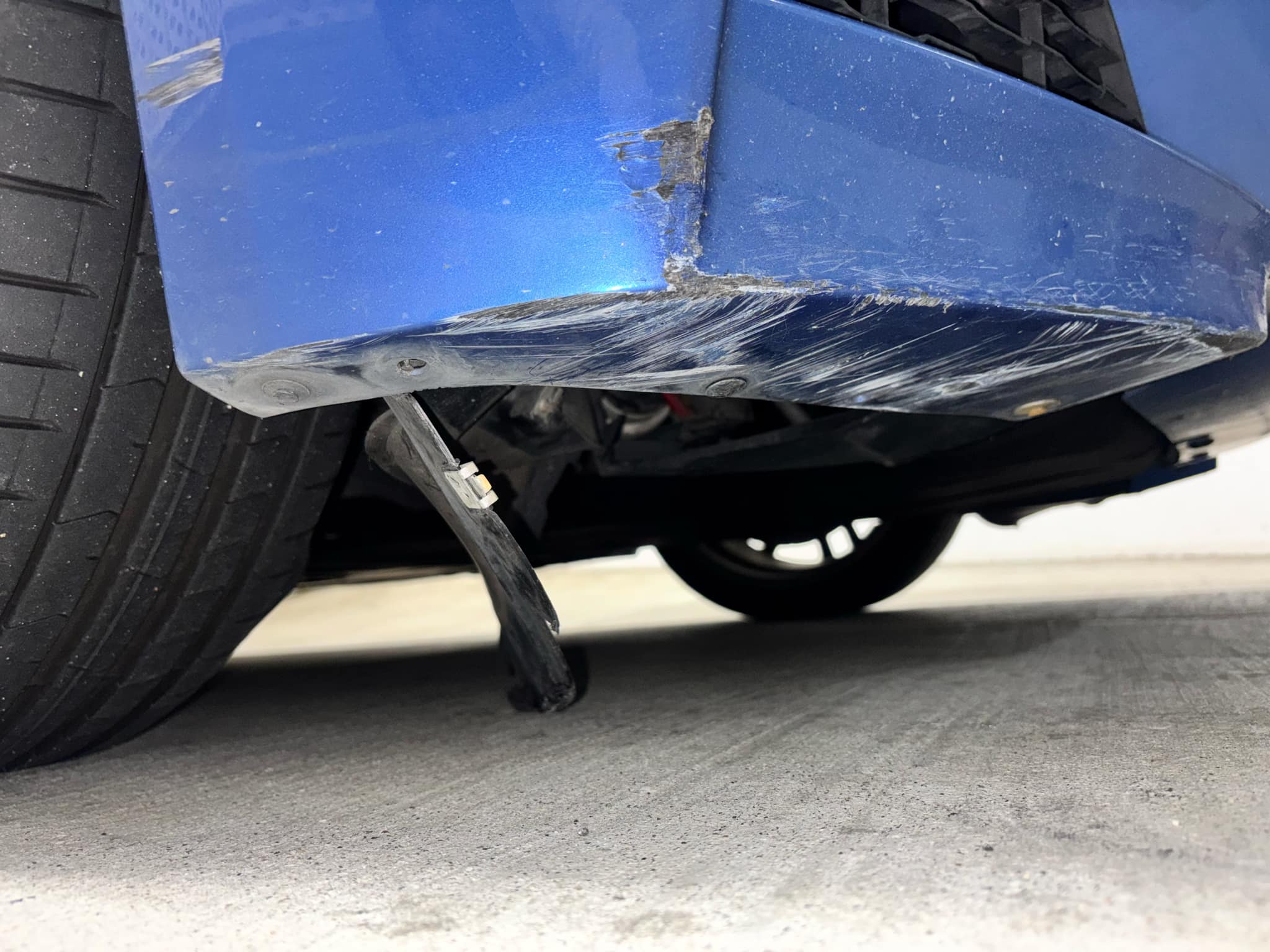 Help with identifying damage | Scrolller