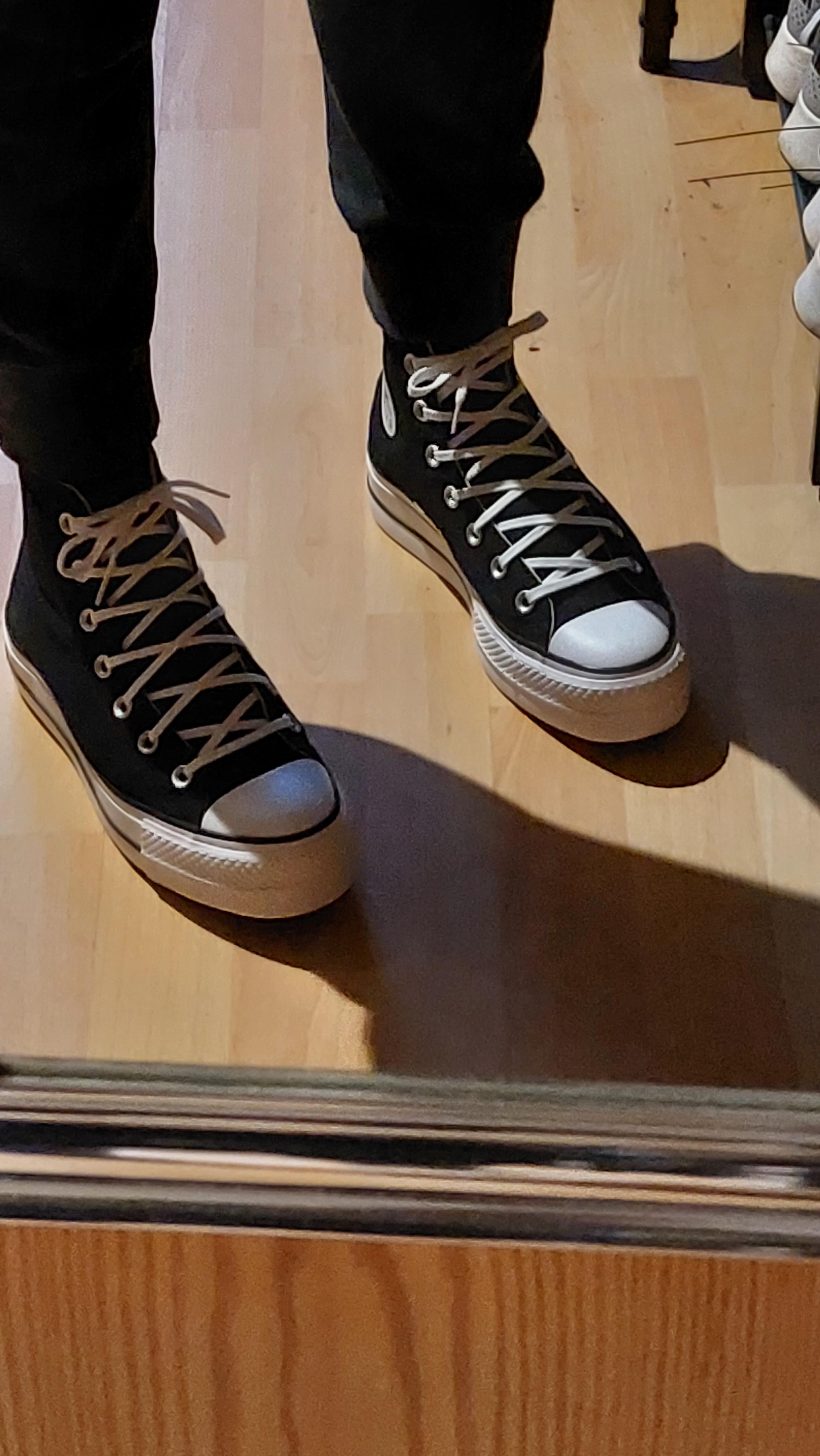 New Plattform kicks | Scrolller