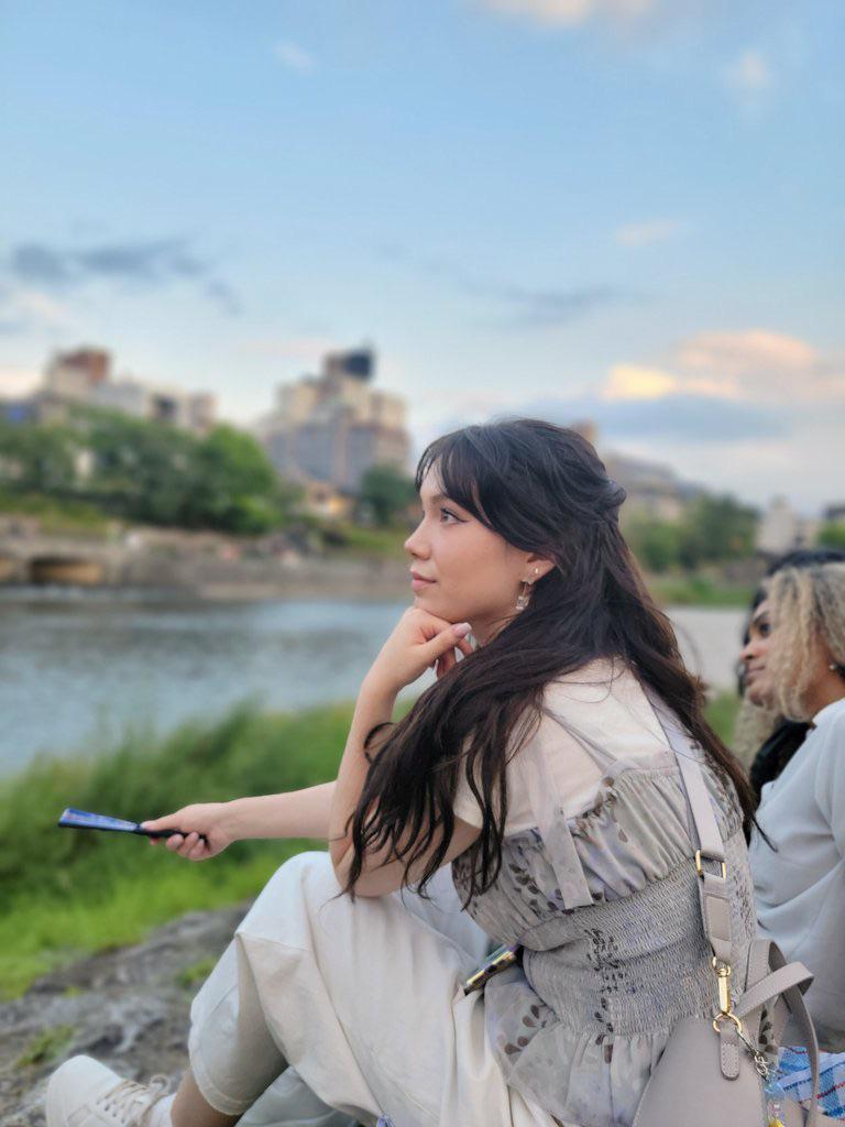 Jodi’s side profile 😍 | Scrolller