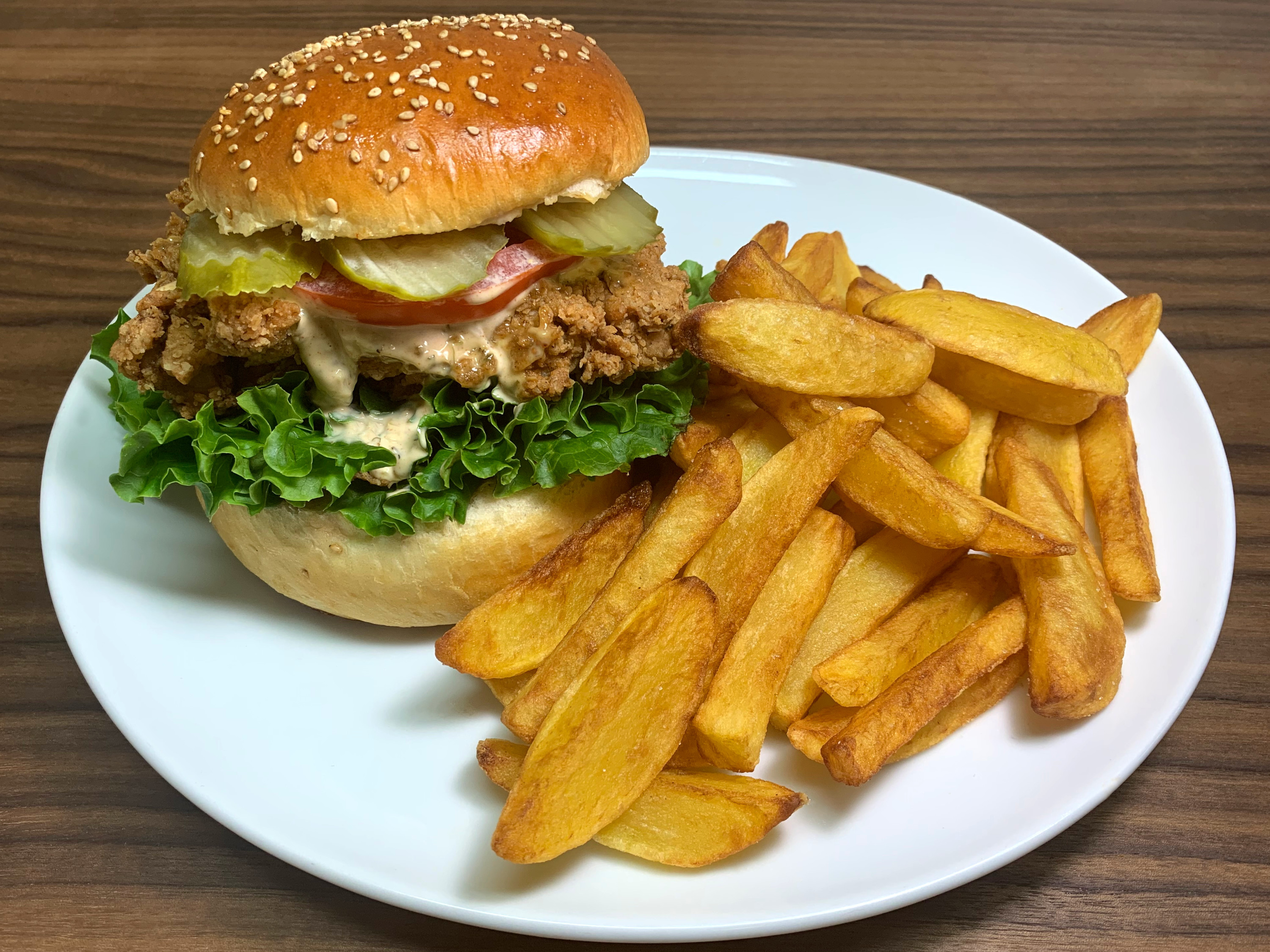 [Homemade] Crispy Chicken Sandwich and Chips | Scrolller