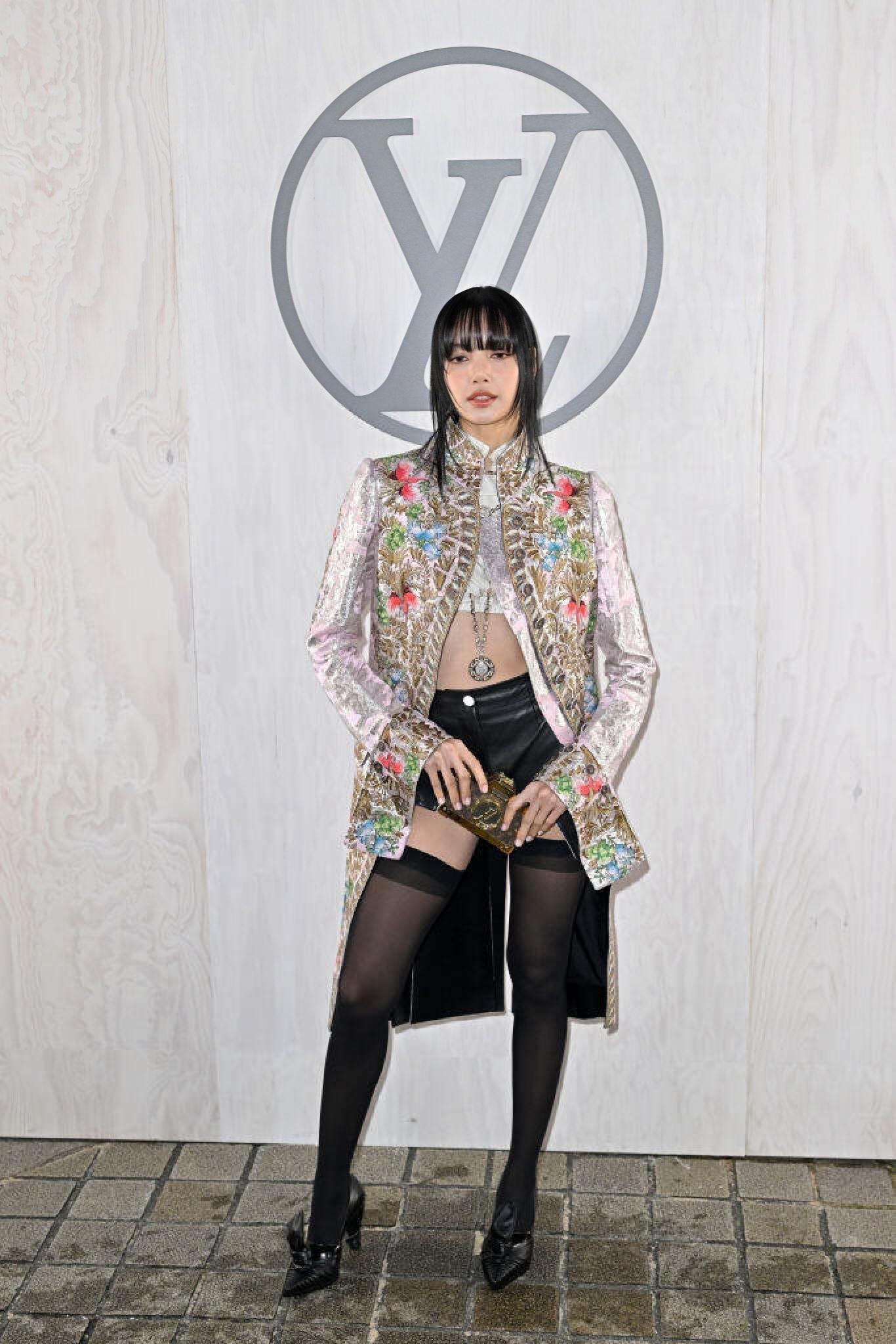 240305 Lisa @ LOUIS VUITTON Paris Fashion Week [Getty Images] | Scrolller