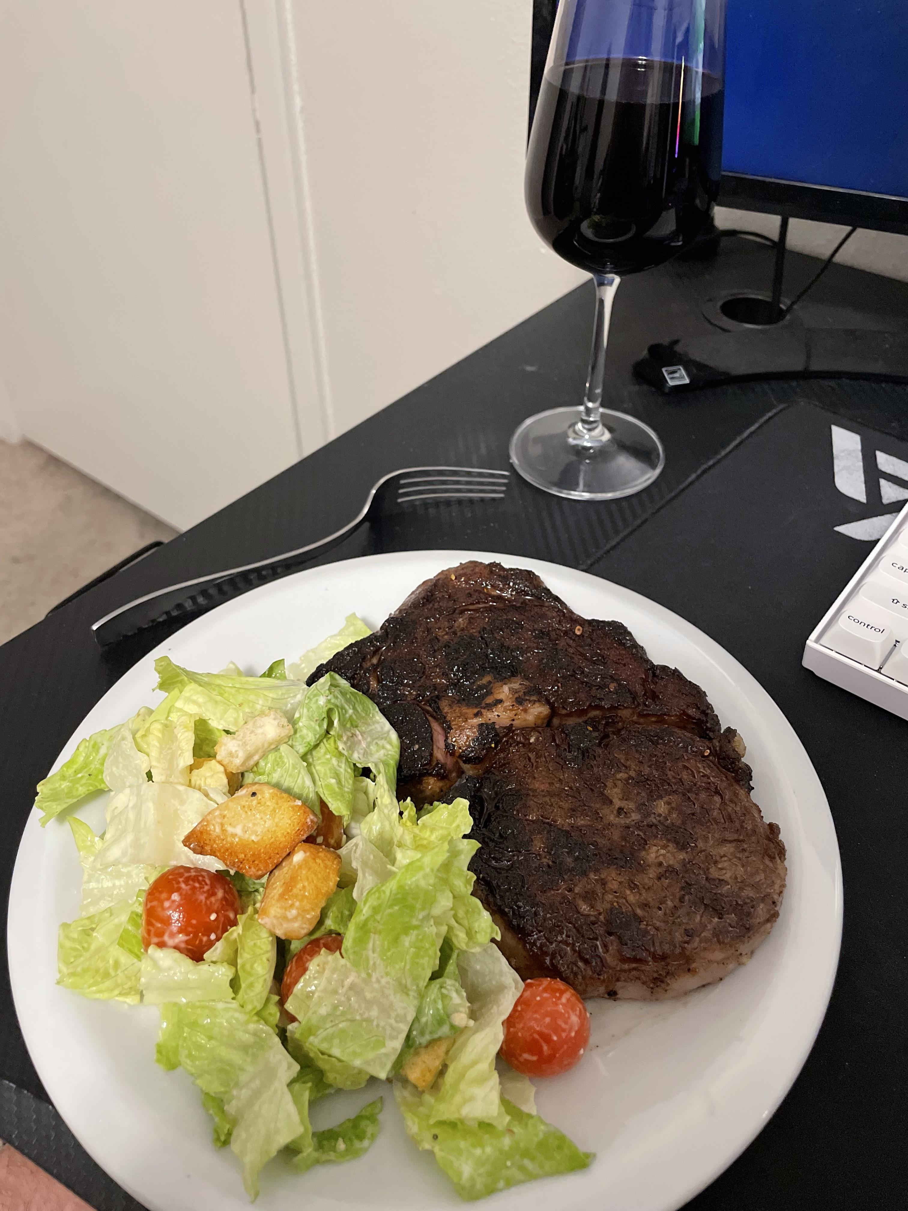 [Homemade] Prime ribeye with side salad | Scrolller