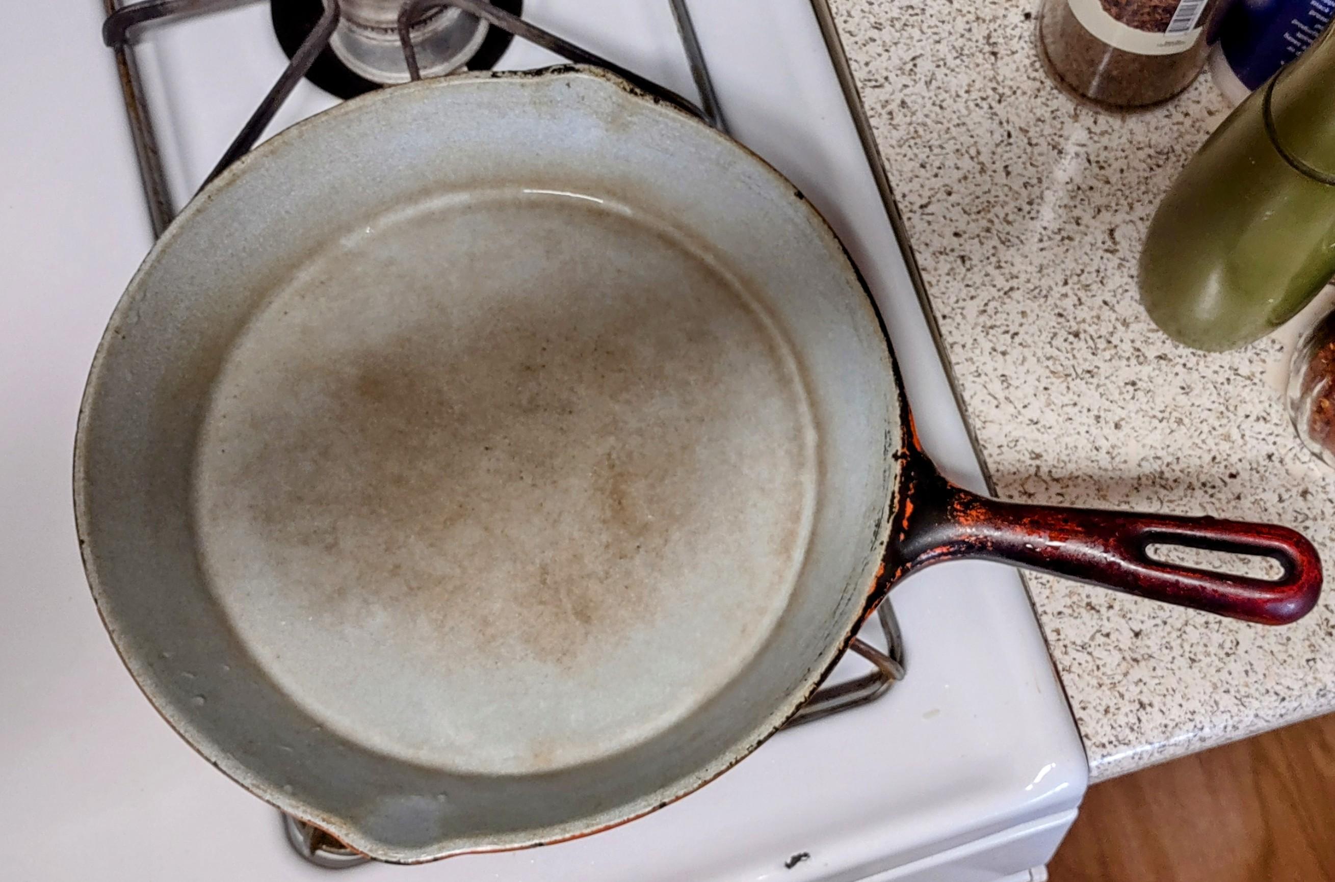 Enamel CA pan | Scrolller