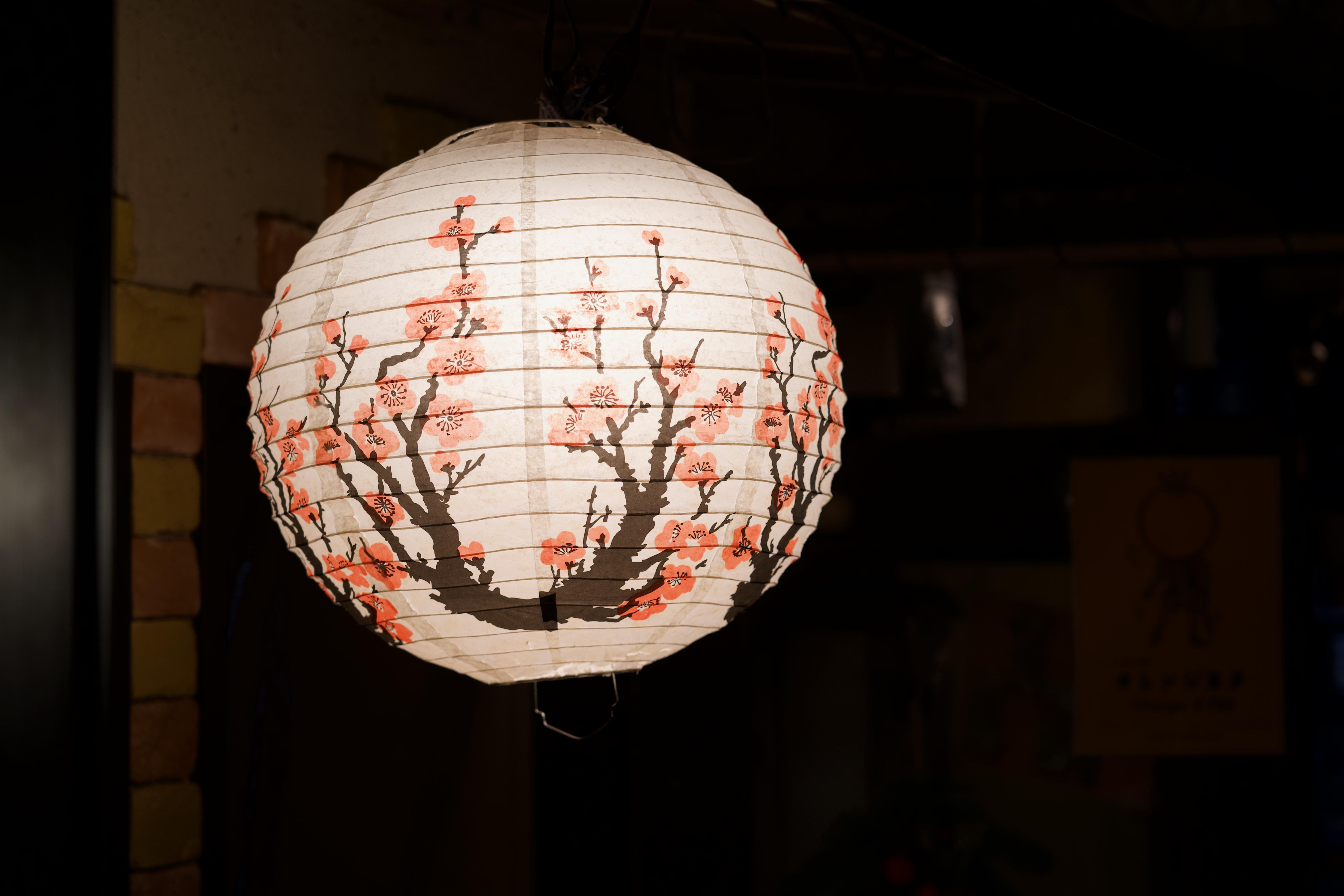 Tokyo lights | Scrolller