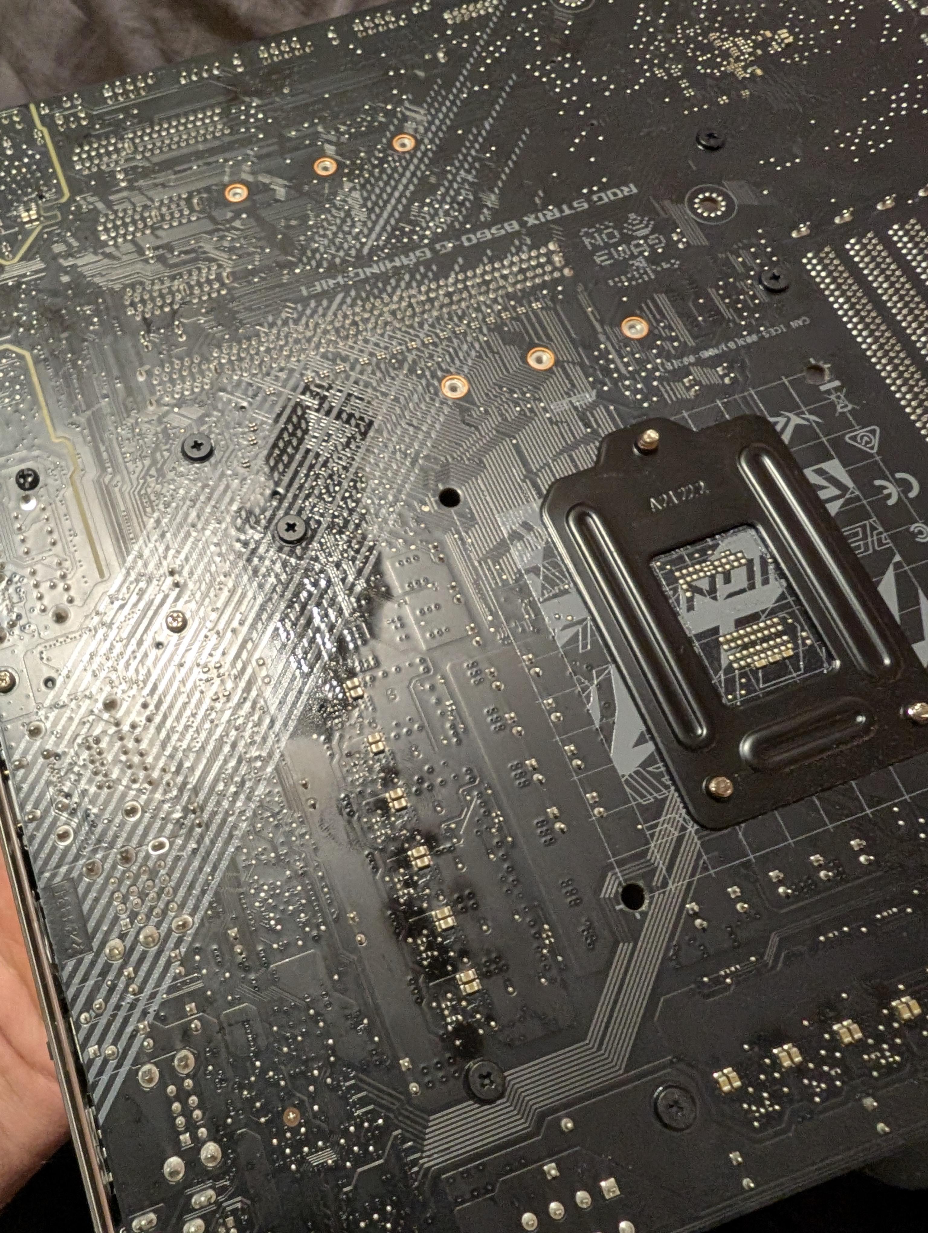 Grease on Motherboard? | Scrolller