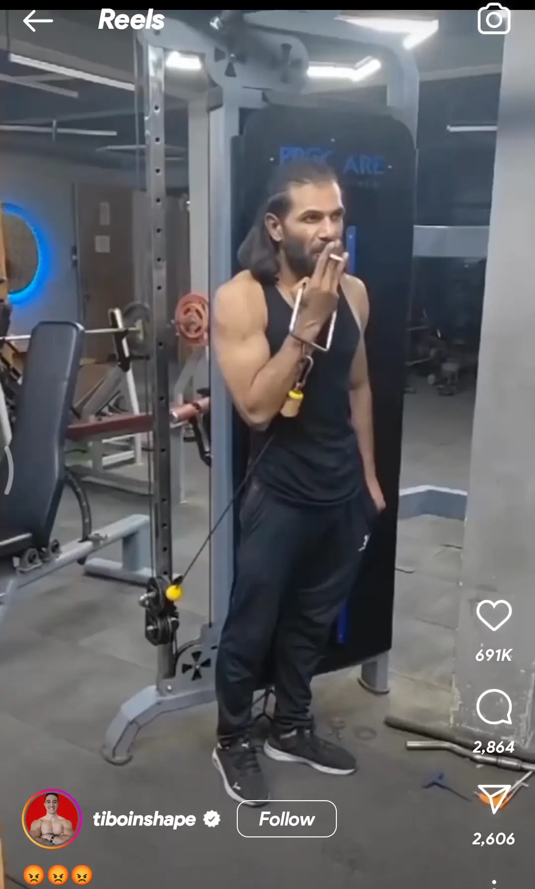 VErY sOrRy | Scrolller