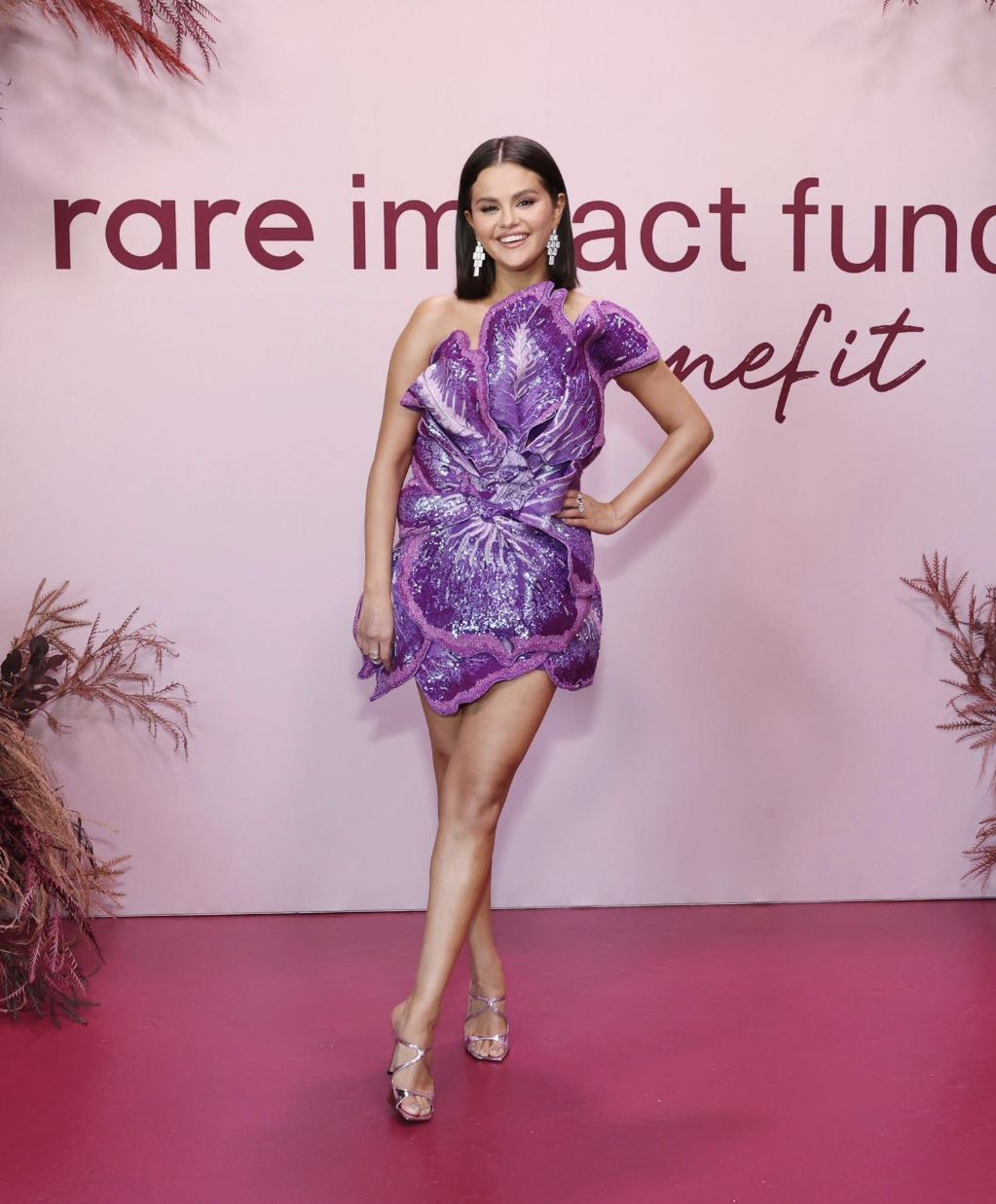 Discover more like Celebritylegs: Selena Gomez and Related Content | Scrolller