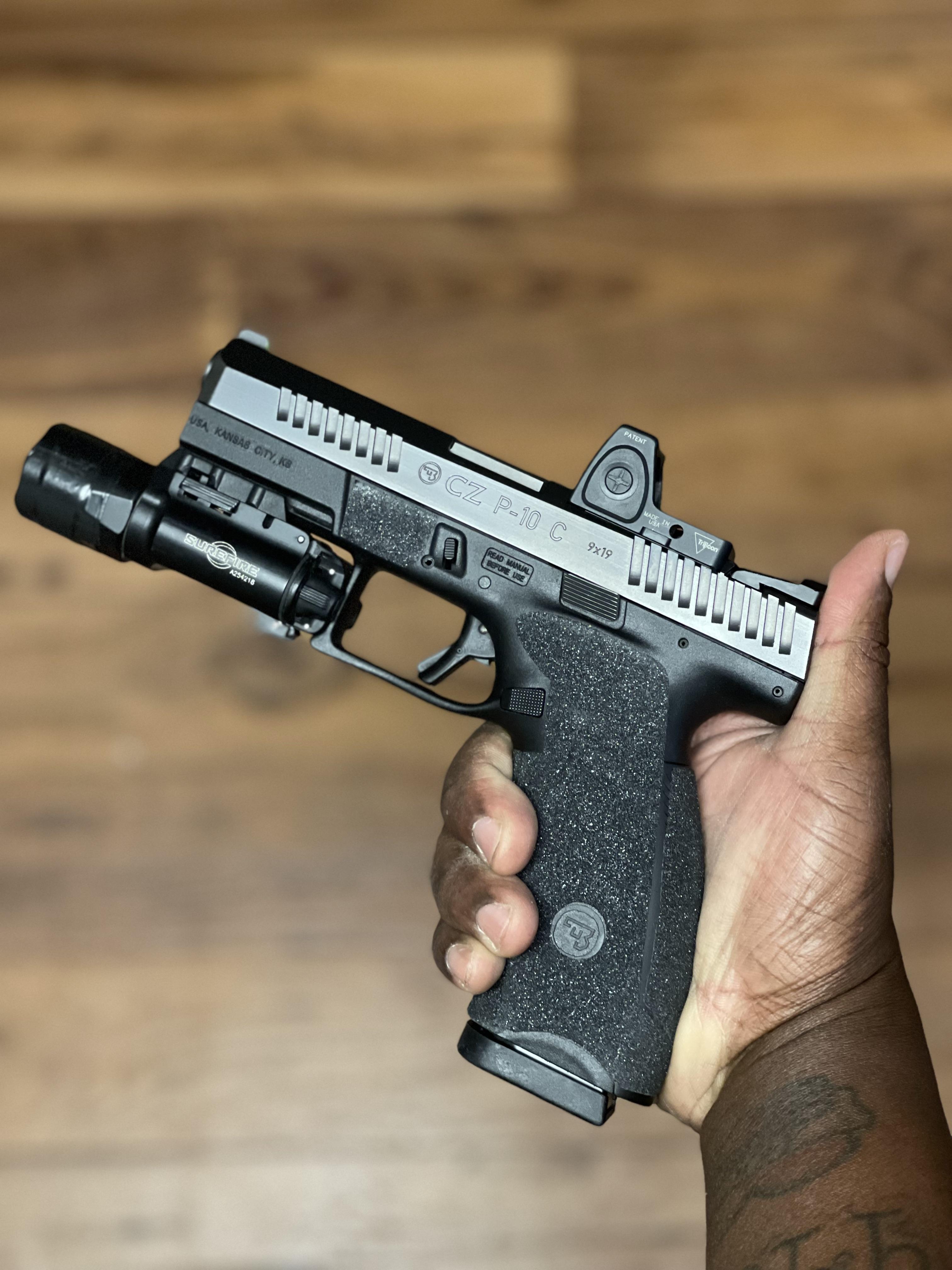 Compact Slide / Full-size Frame | Scrolller