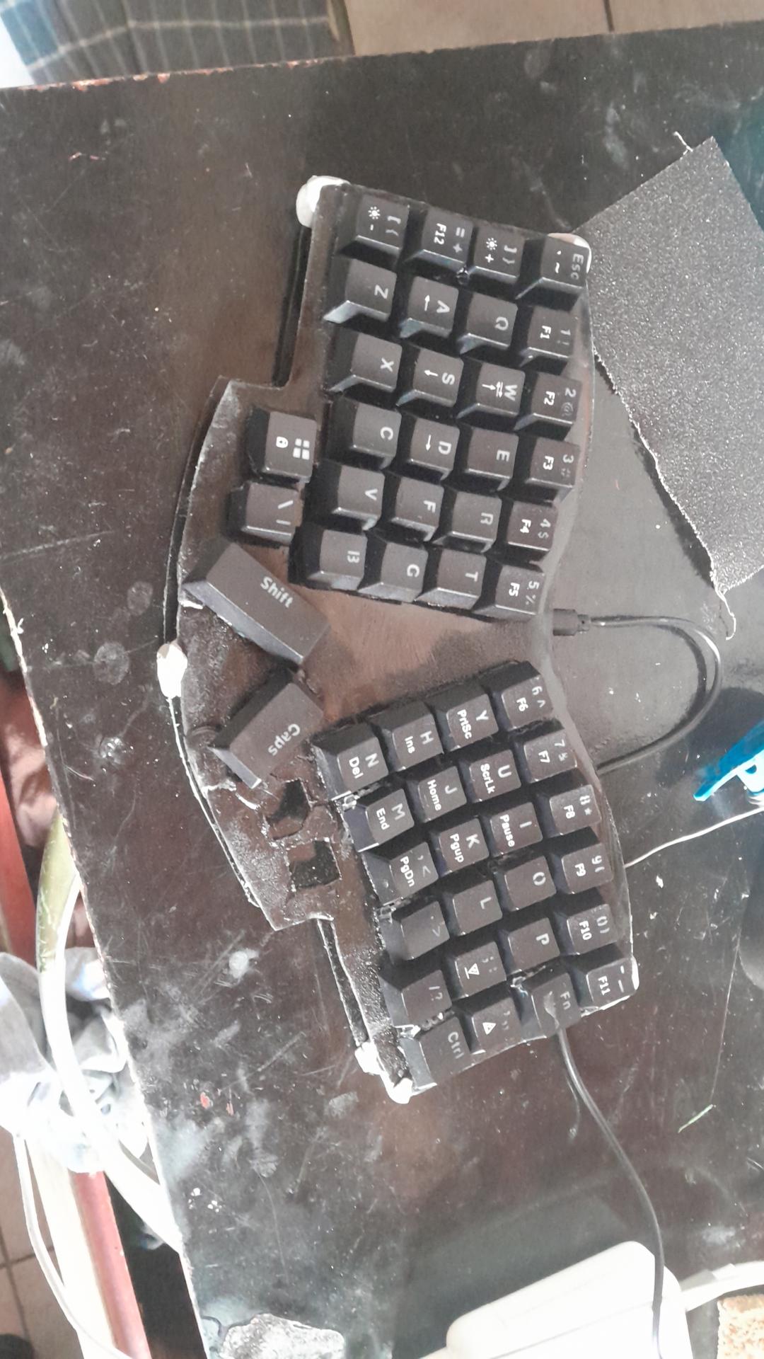 My first prototype of a DIY custom Keyboard. Is very simple, but works very well! | Scrolller