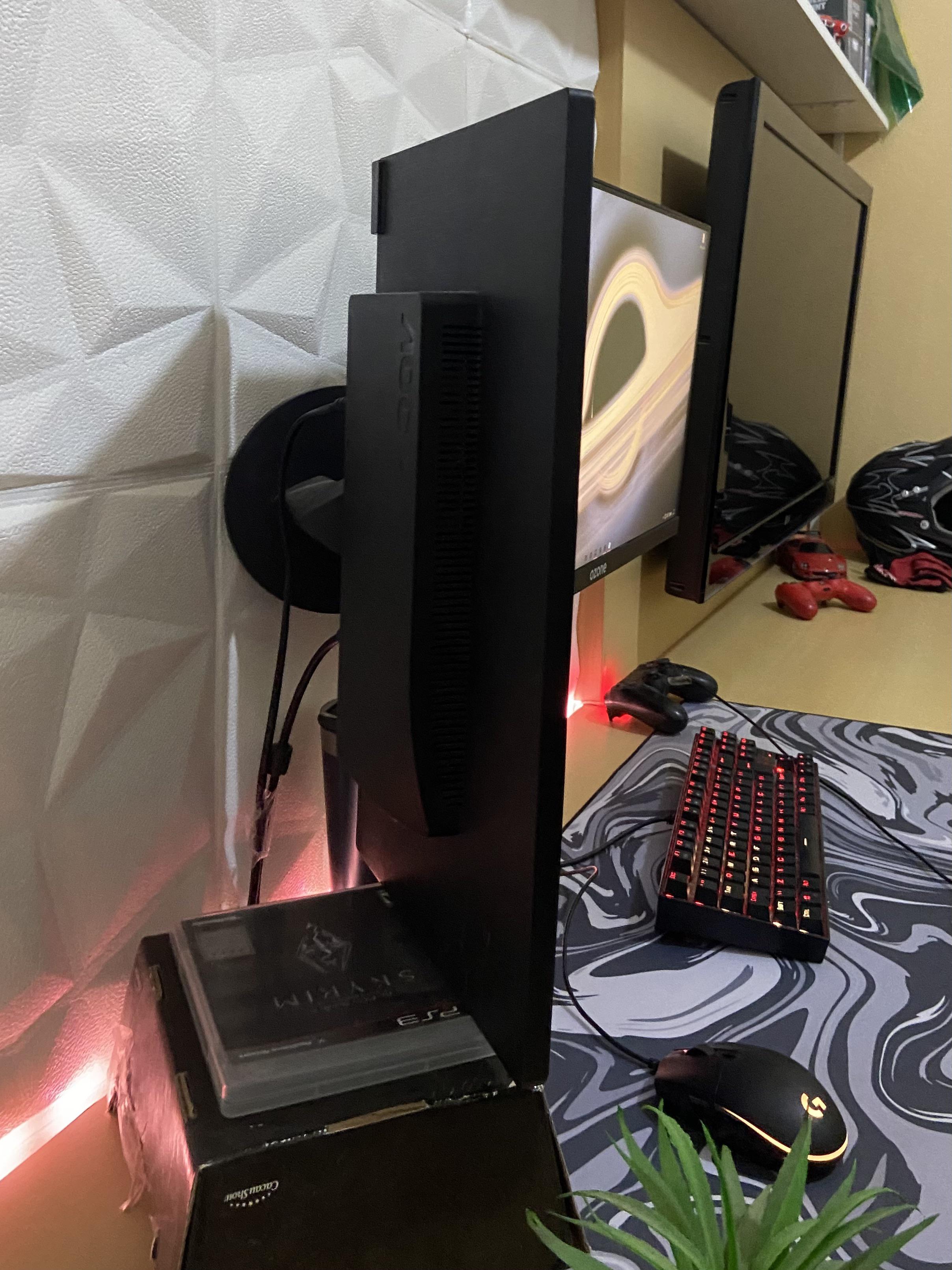 Any idea on how can I improve the placement of my secondary monitor ...