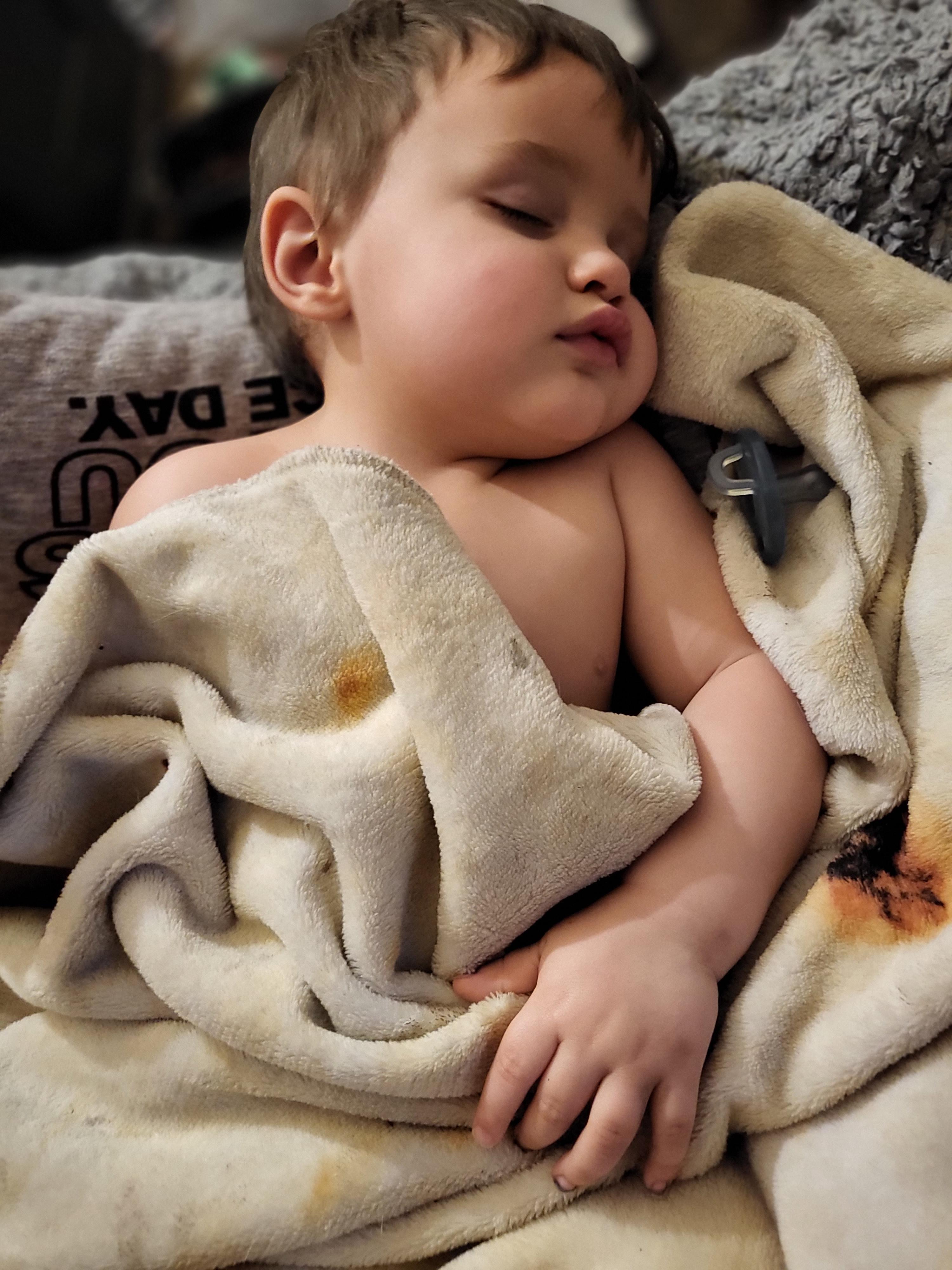 Can anyone put a nice backdrop on some of these? | Scrolller