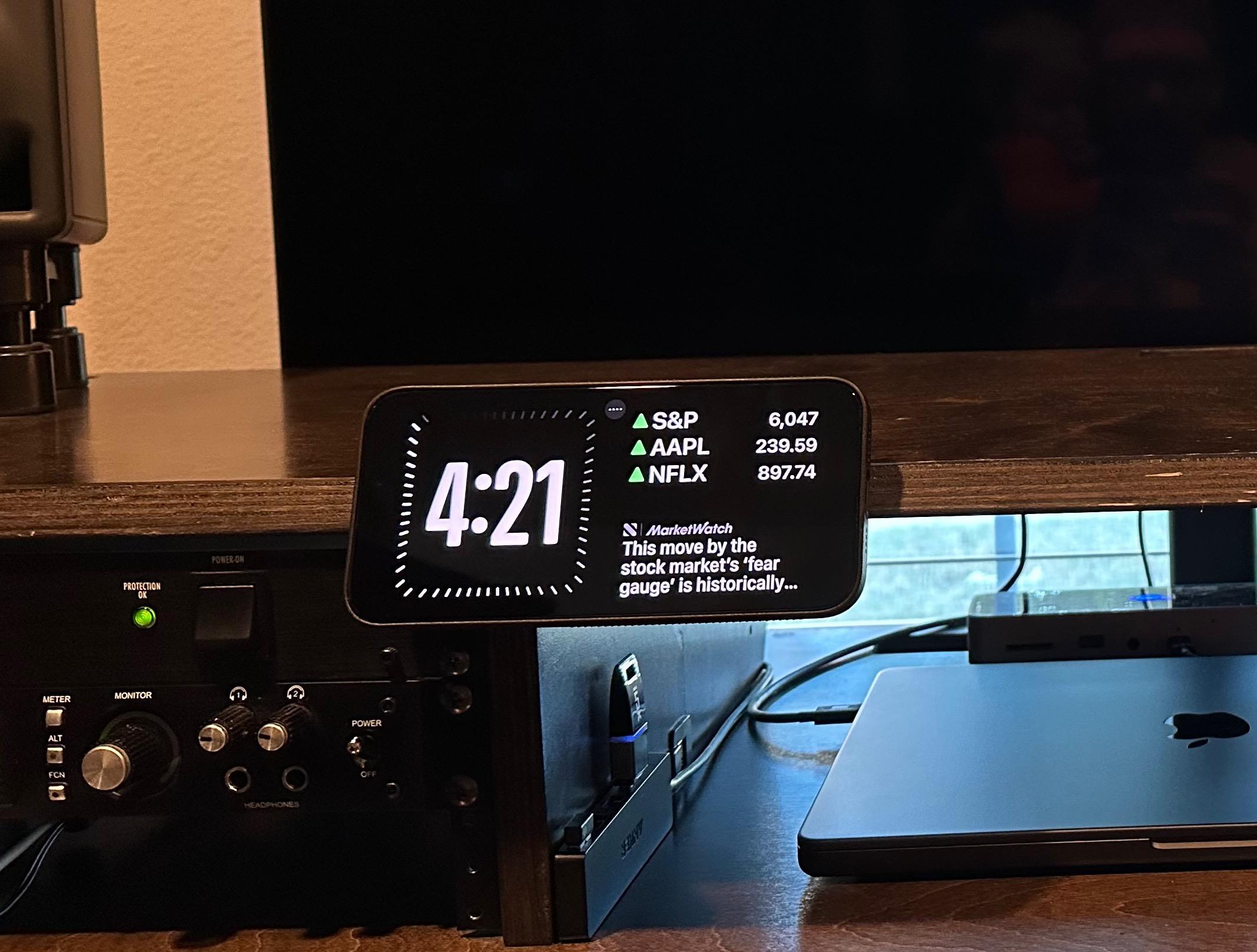 Floating Magsafe Desk Mounts | Scrolller