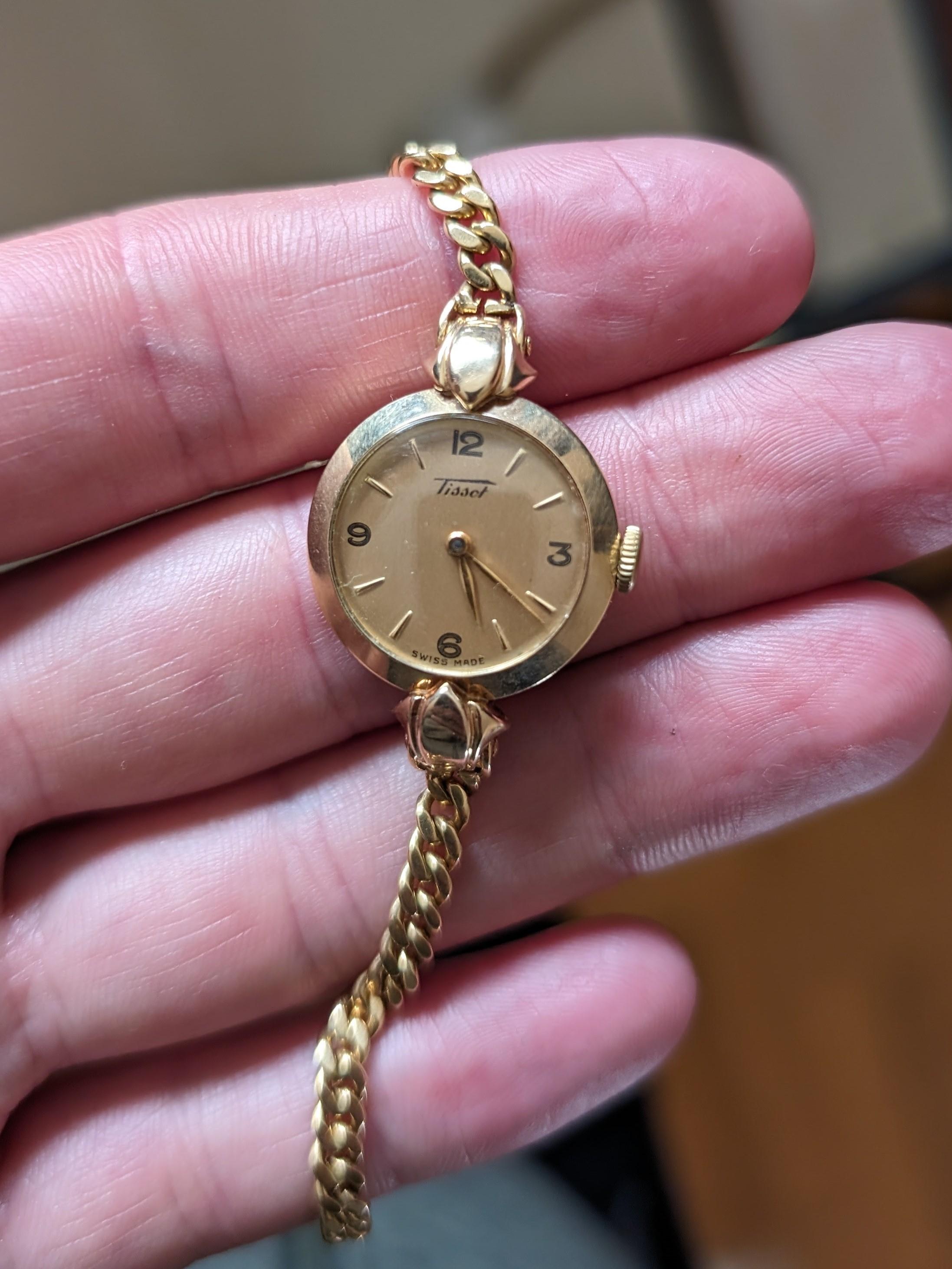 [Identify] Need help identifying these vintage watches | Scrolller