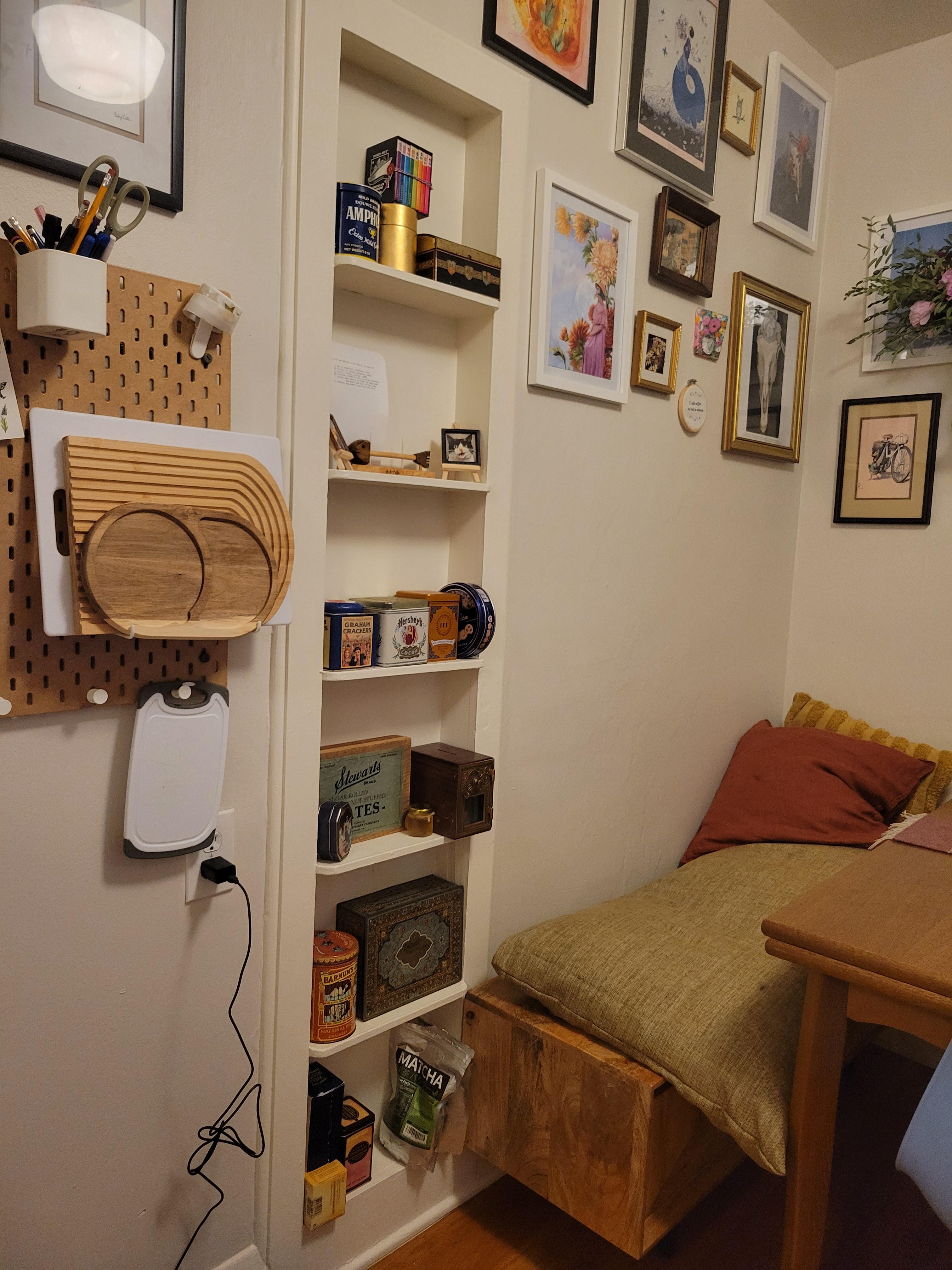 What are these shallow shelves for? | Scrolller