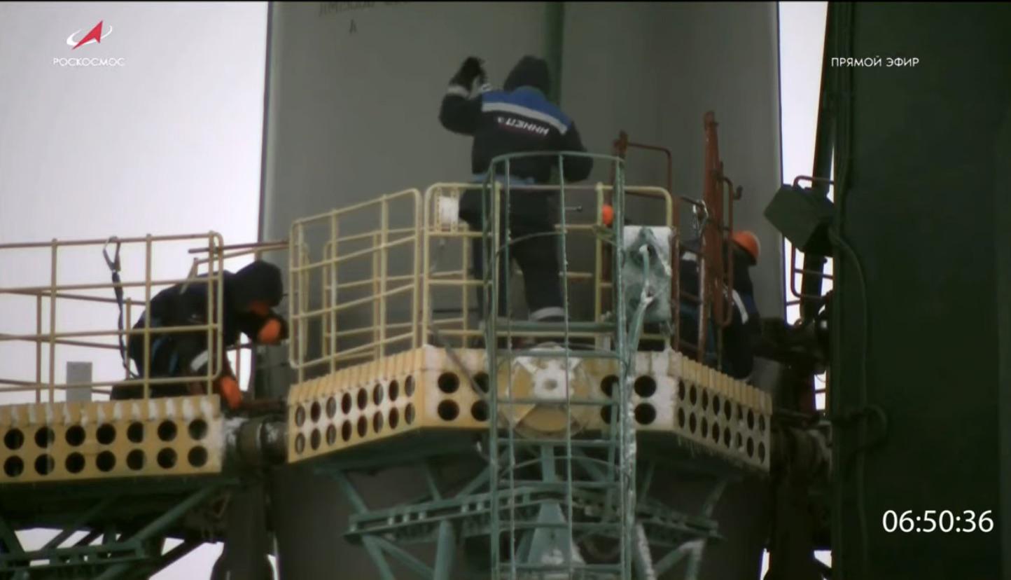 A Soyuz 2.1a has been lifted vertical at Pad 31/6-Baikonur cosmodrome | Scrolller