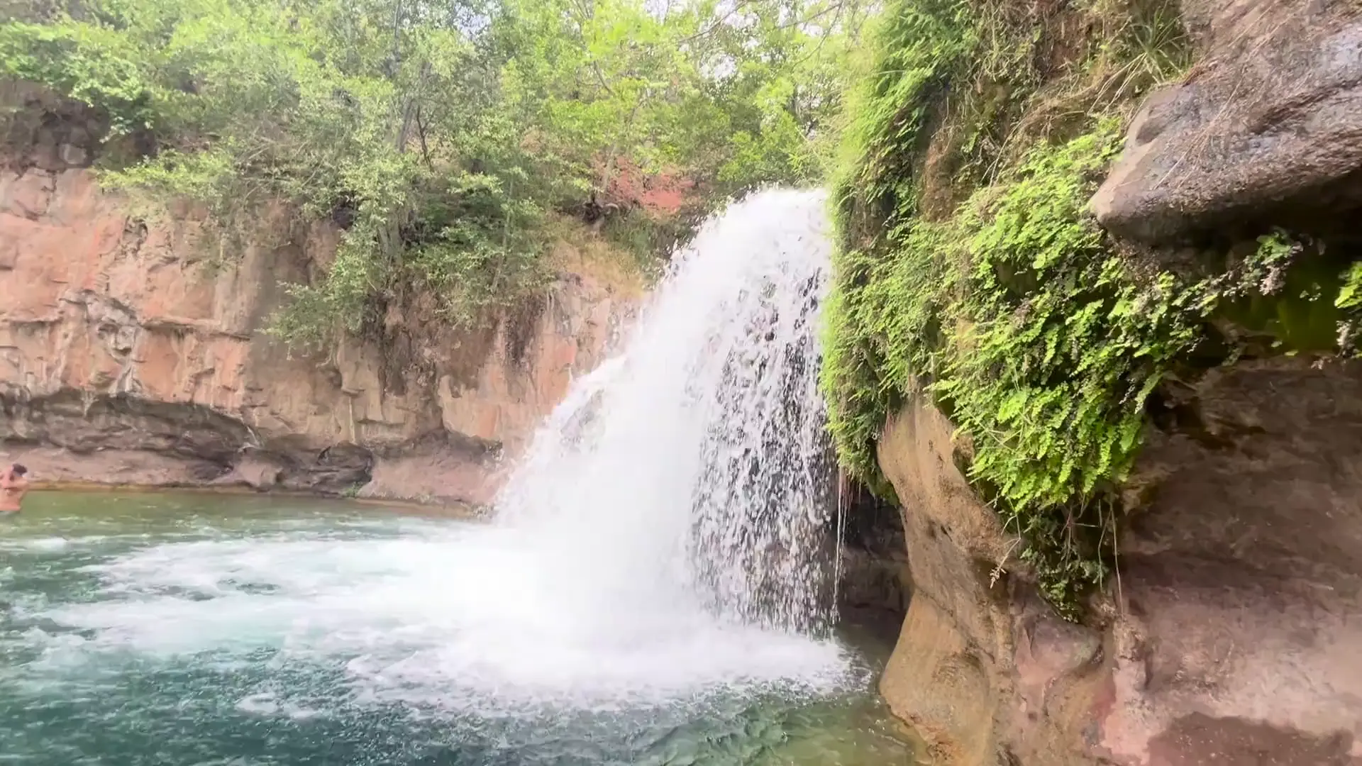 WATERFALL | Scrolller