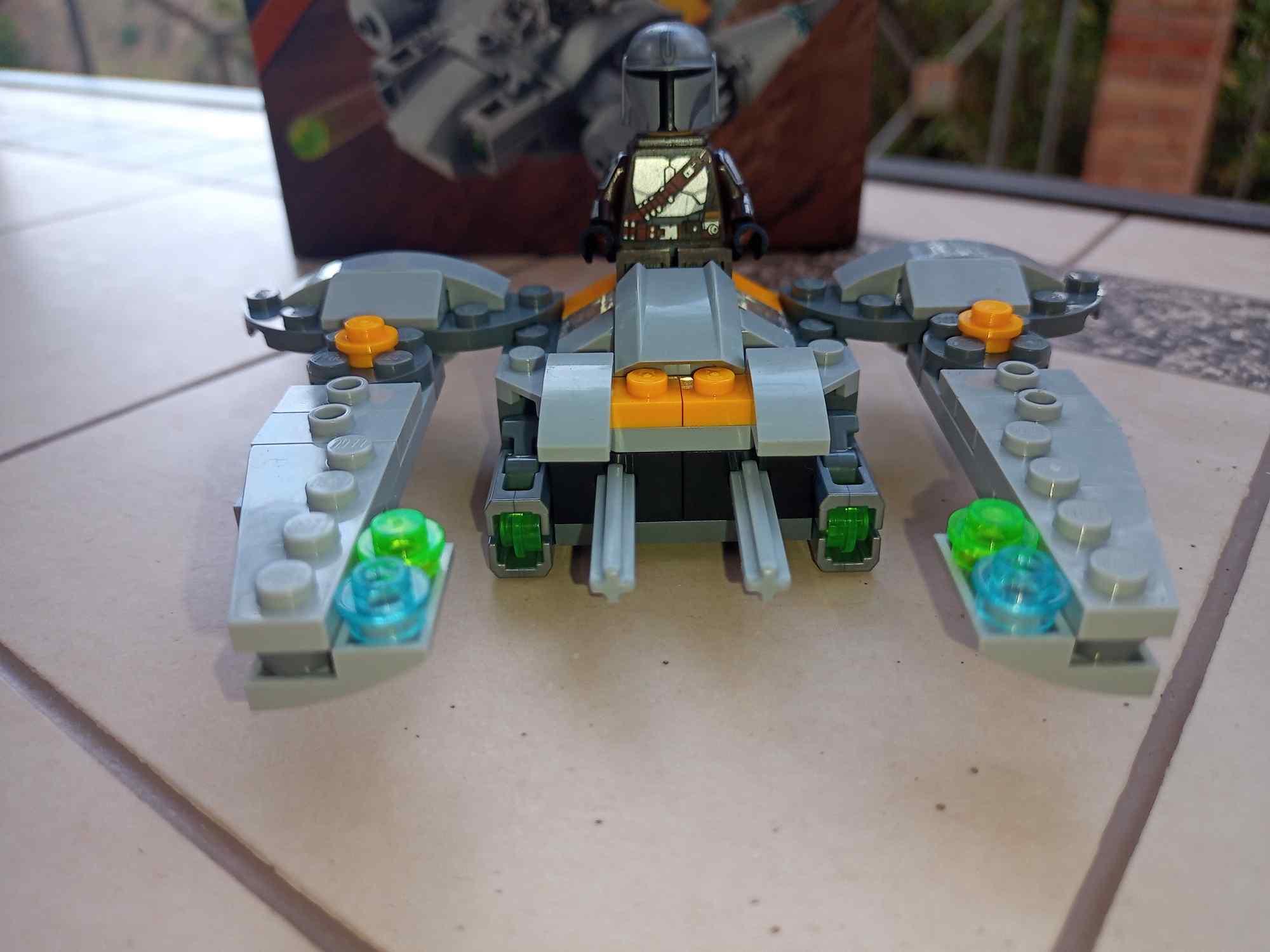 Mandalorian Gauntlet Starfighter Microfighter MOC made from the Mandalorian N-1 Starfighter ...