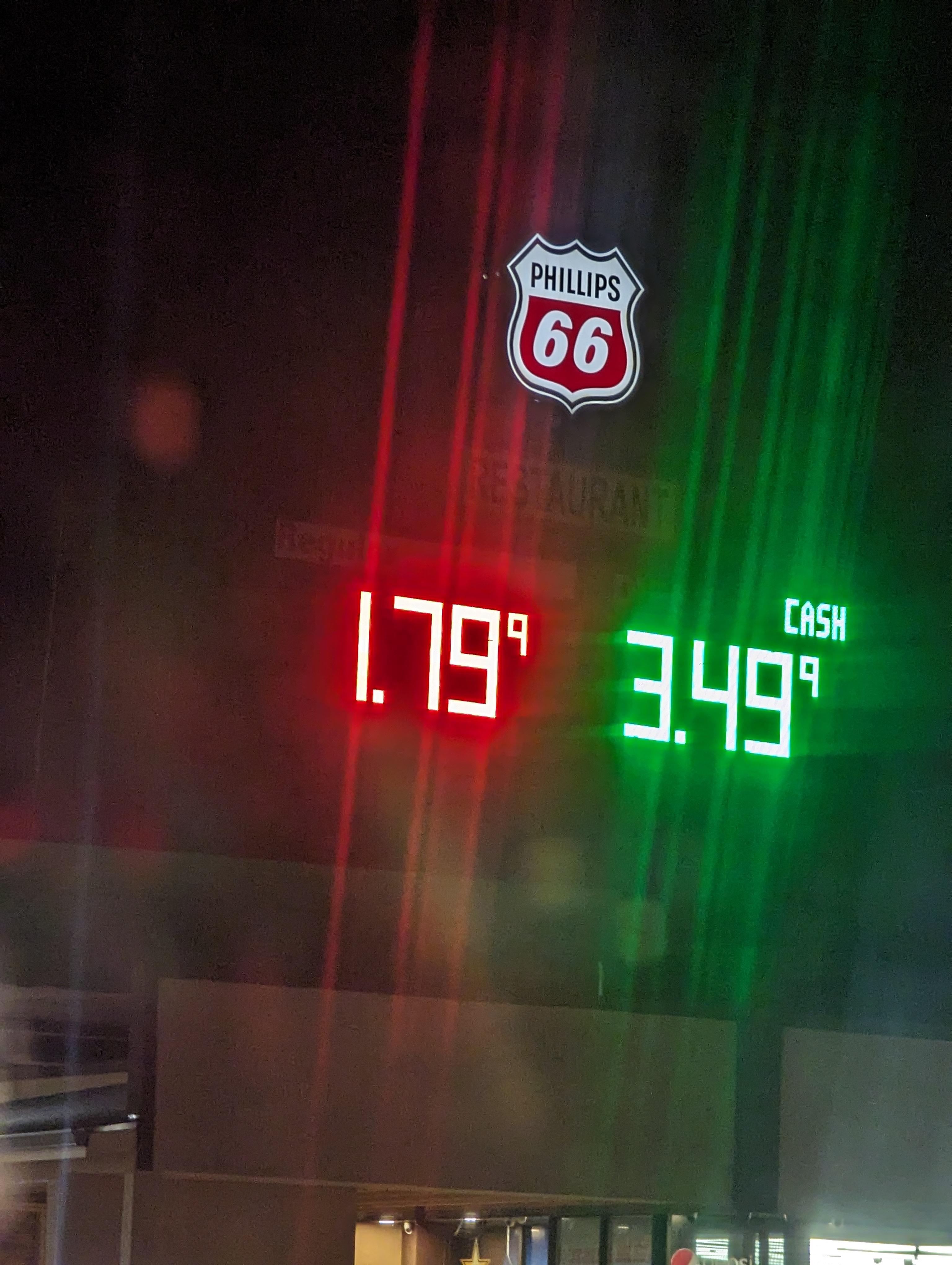 What is this madness | Scrolller