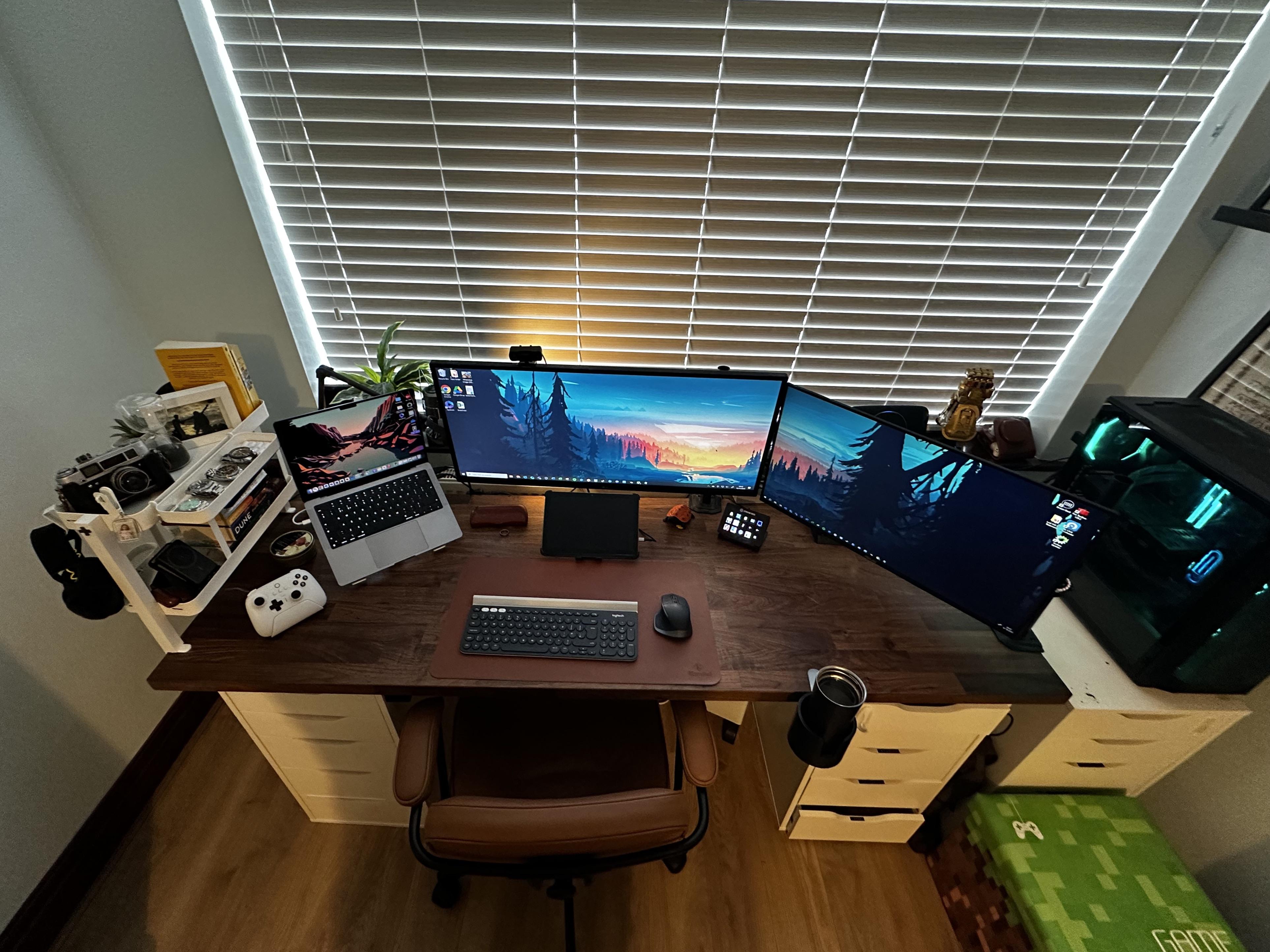 Work/Battle Station | Scrolller
