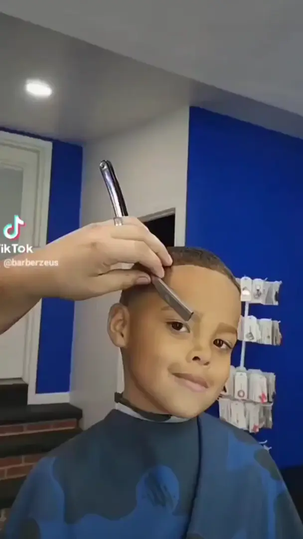 Wow! But please don’t try this with your kid | Scrolller