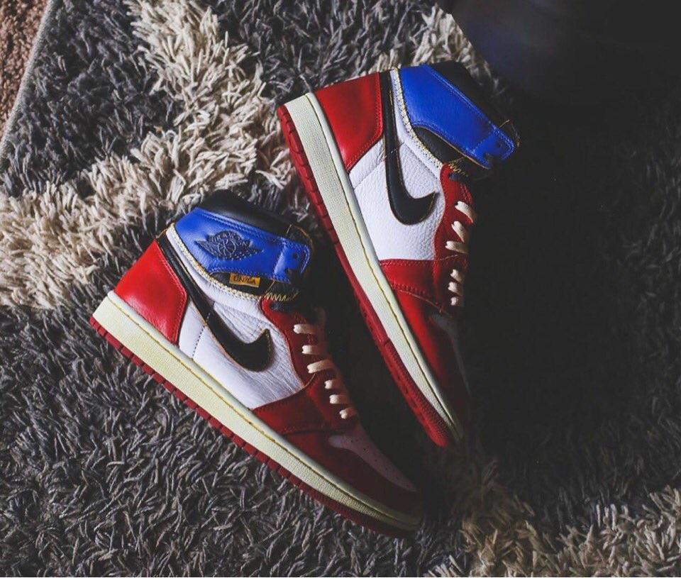 I’ve just seen this custom by huycustomsoles and I’m kinda tempted to paint my Union pair with ...