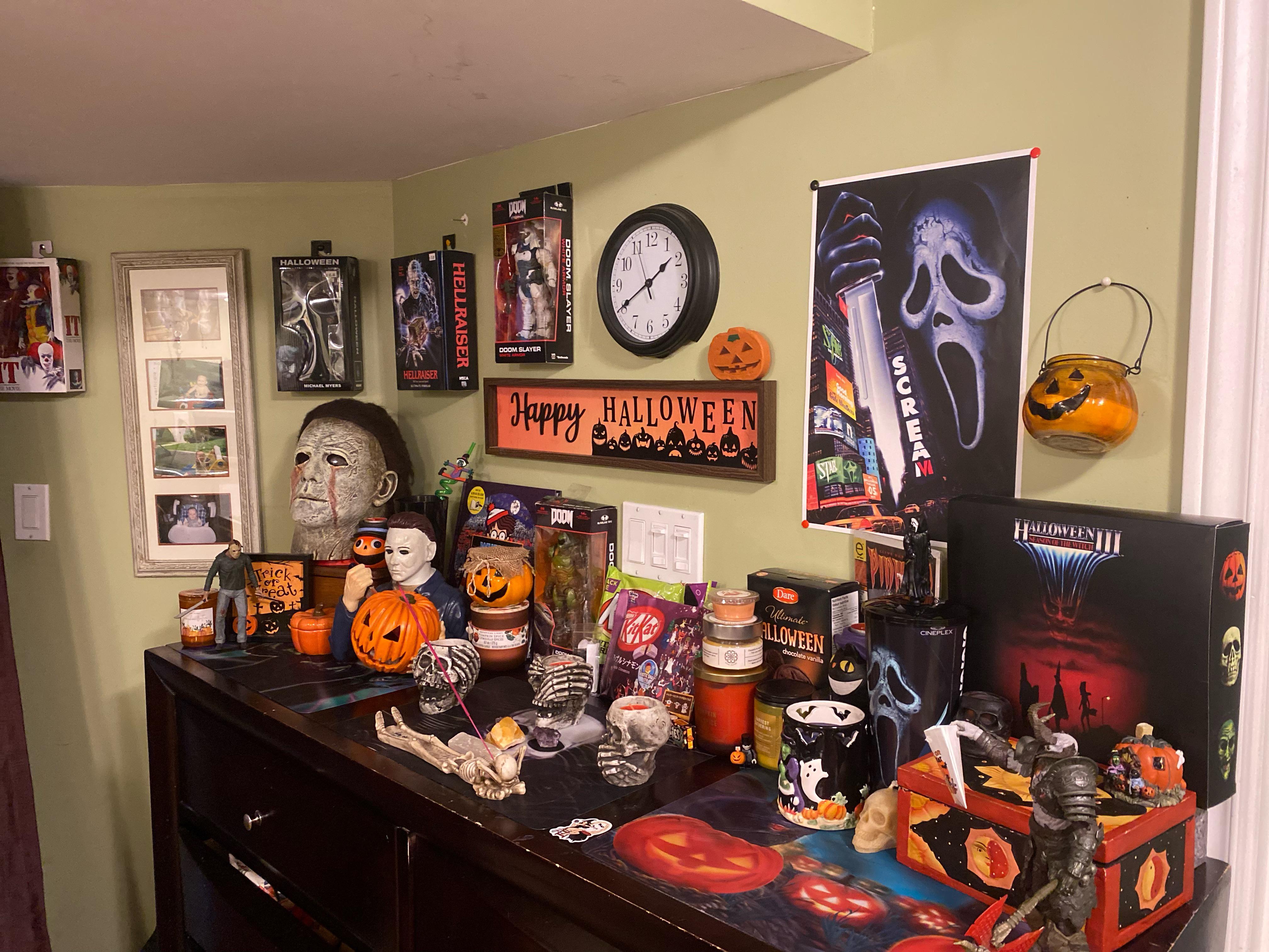 I hope everyone thinks this looks cool I put together a new collection. (Swipe for different ...