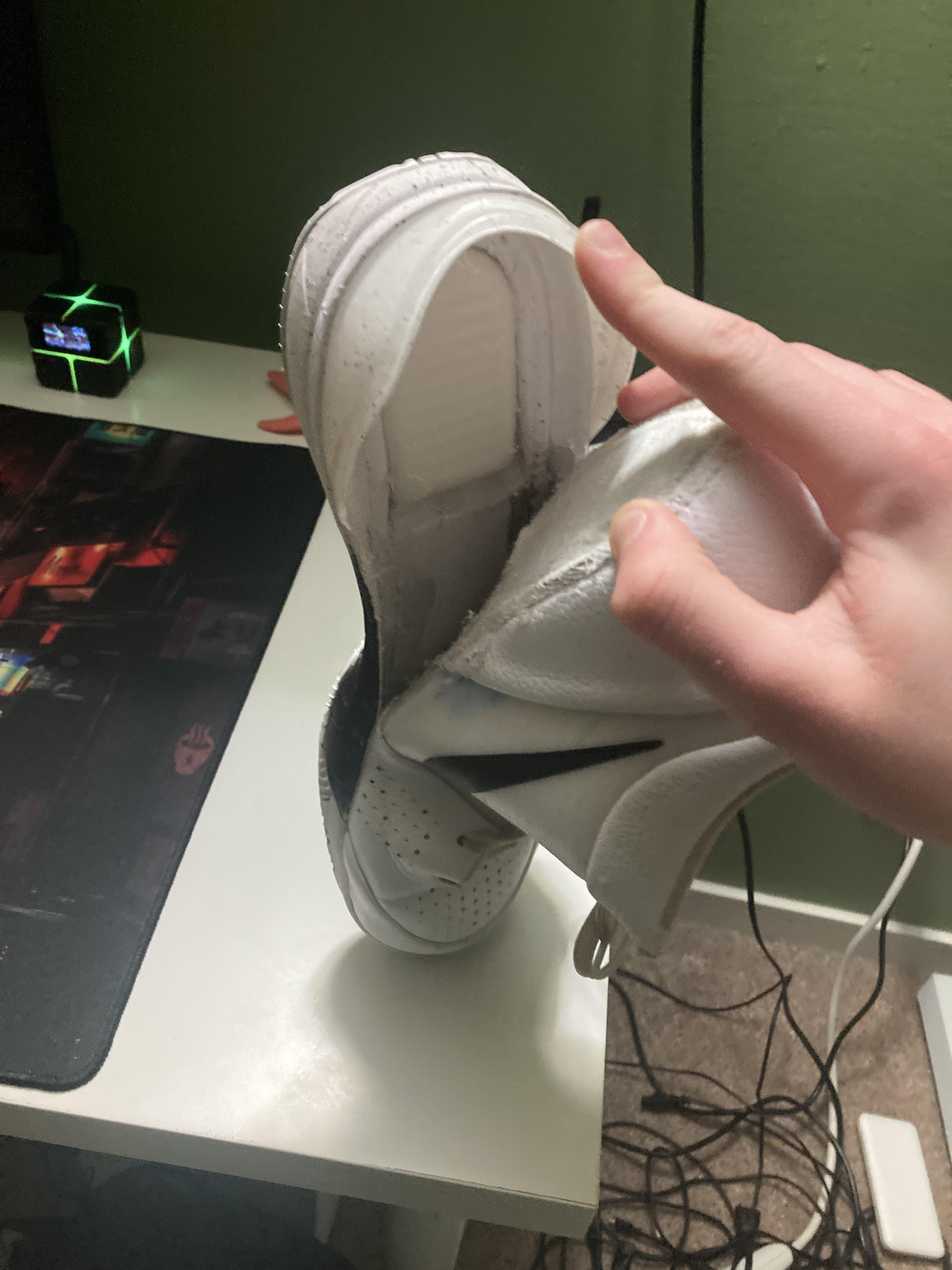 Star Kobe 4 glue issue | Scrolller