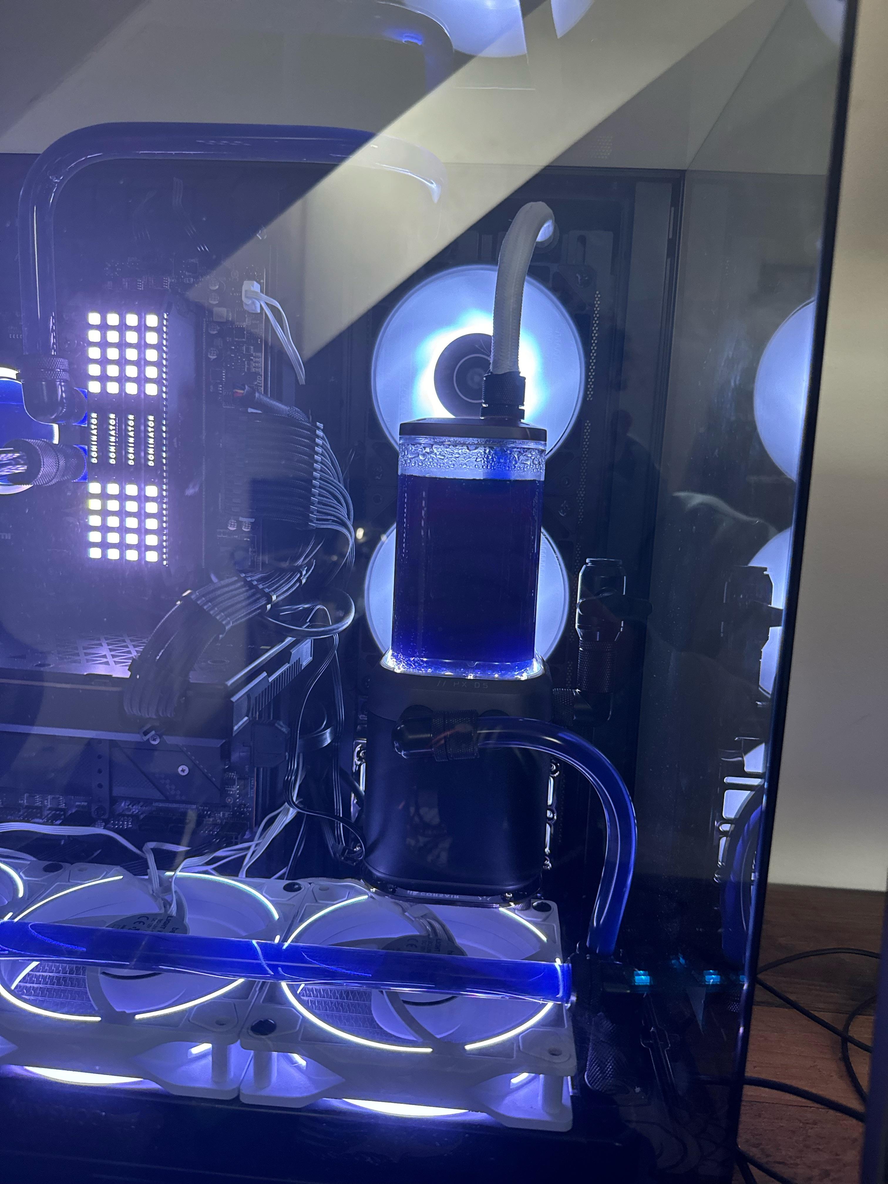 Lian li vision first watercooling | Scrolller