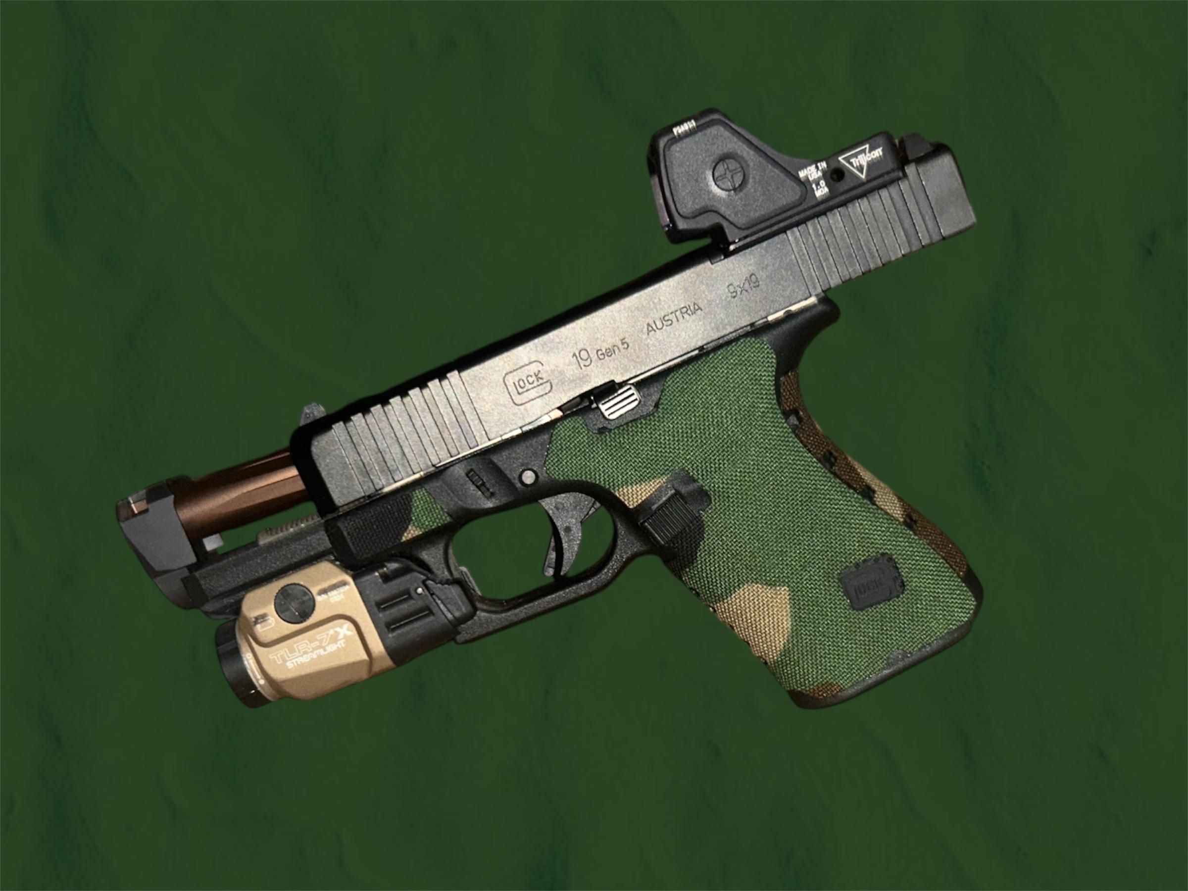 Glock-tober | Scrolller