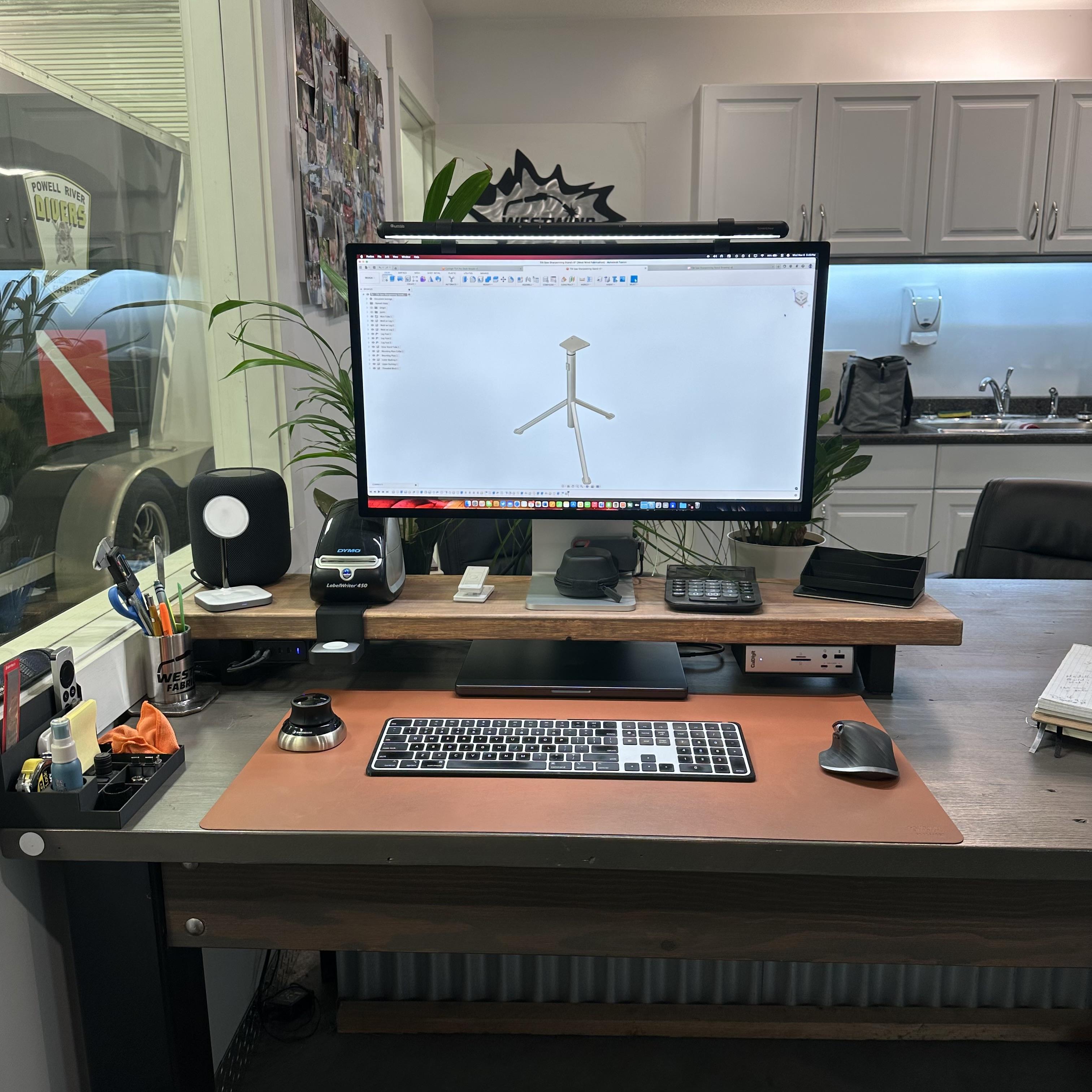 Thunderbolt 4 Pro Dock Installed | Scrolller