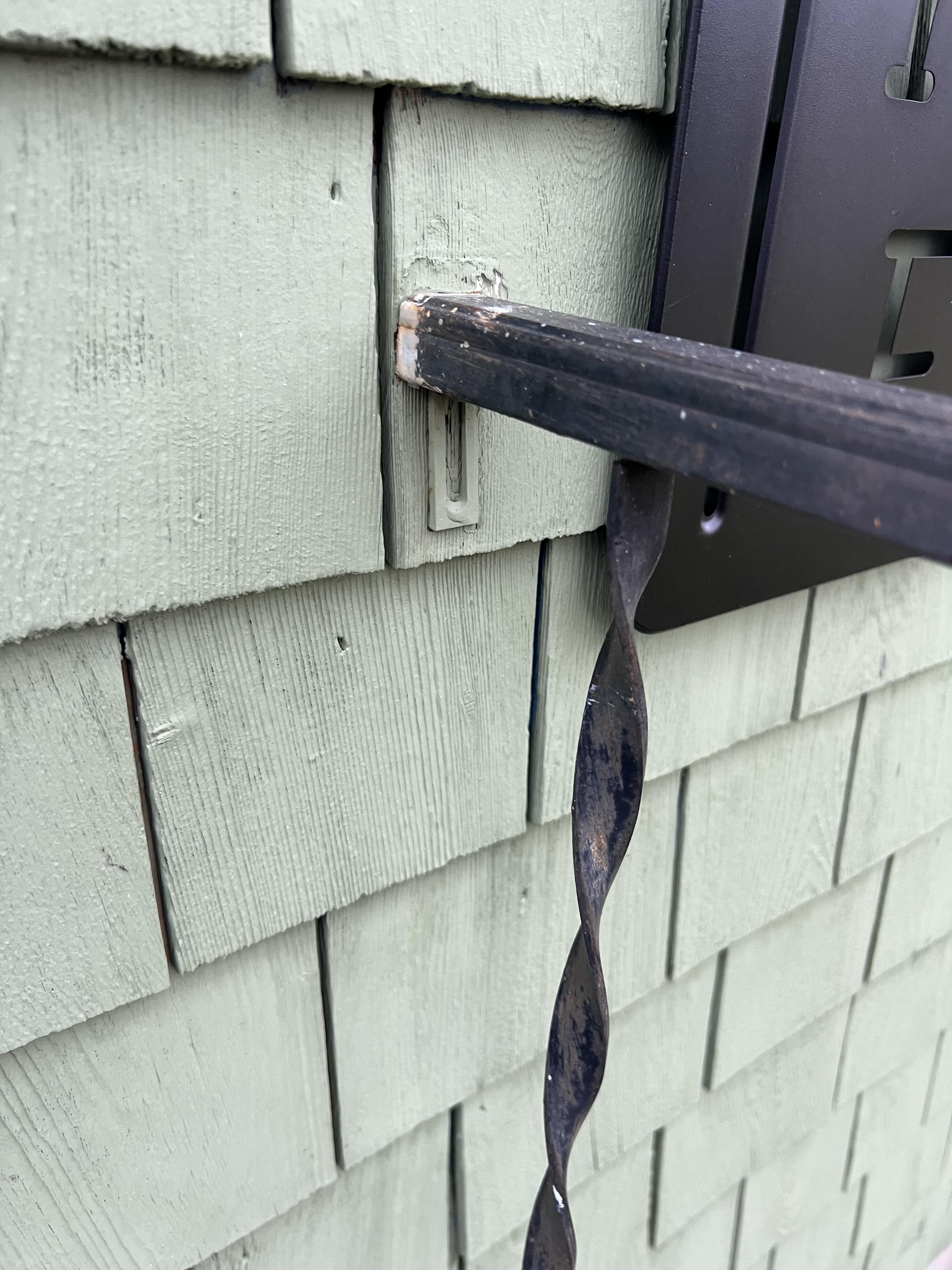 Need to replace front steps railing | Scrolller