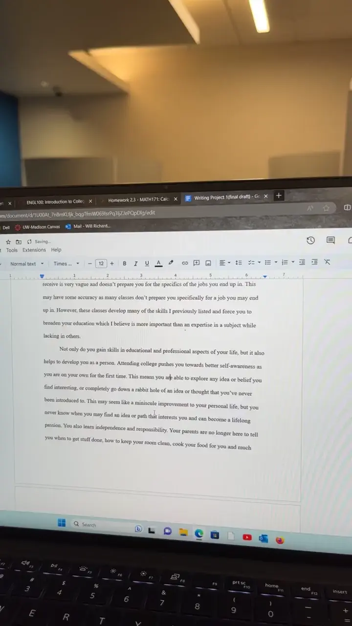 XPS15 screen flickering | Scrolller