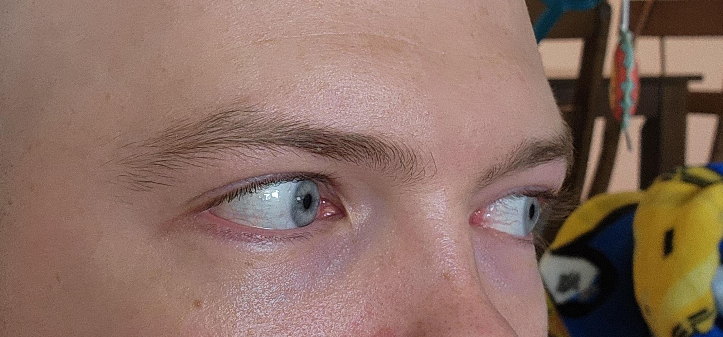 Eyebrow tips? | Scrolller