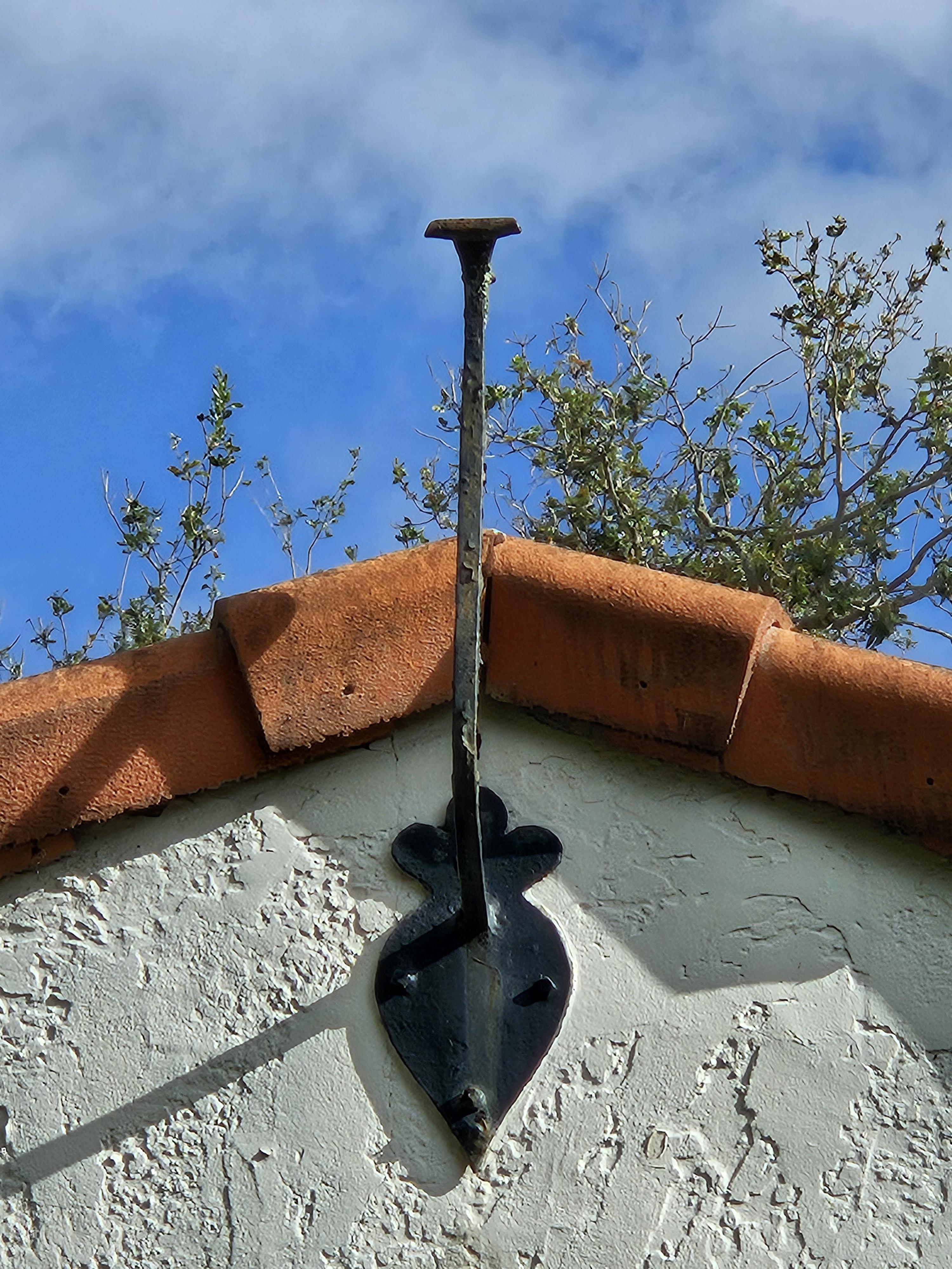 What is this ironwork for on this 1920s house? | Scrolller