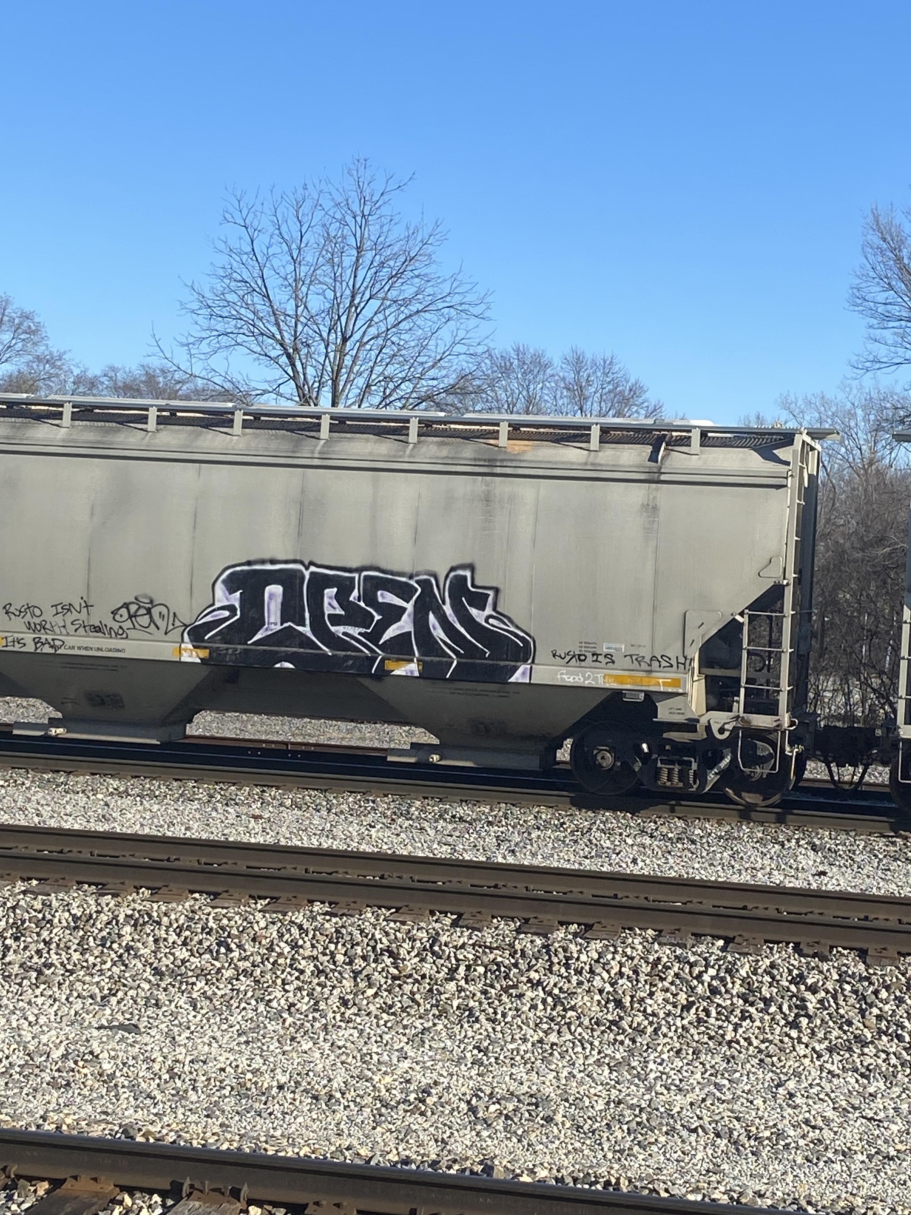 Few pretty cool pieces on a train going through Chicagoland | Scrolller
