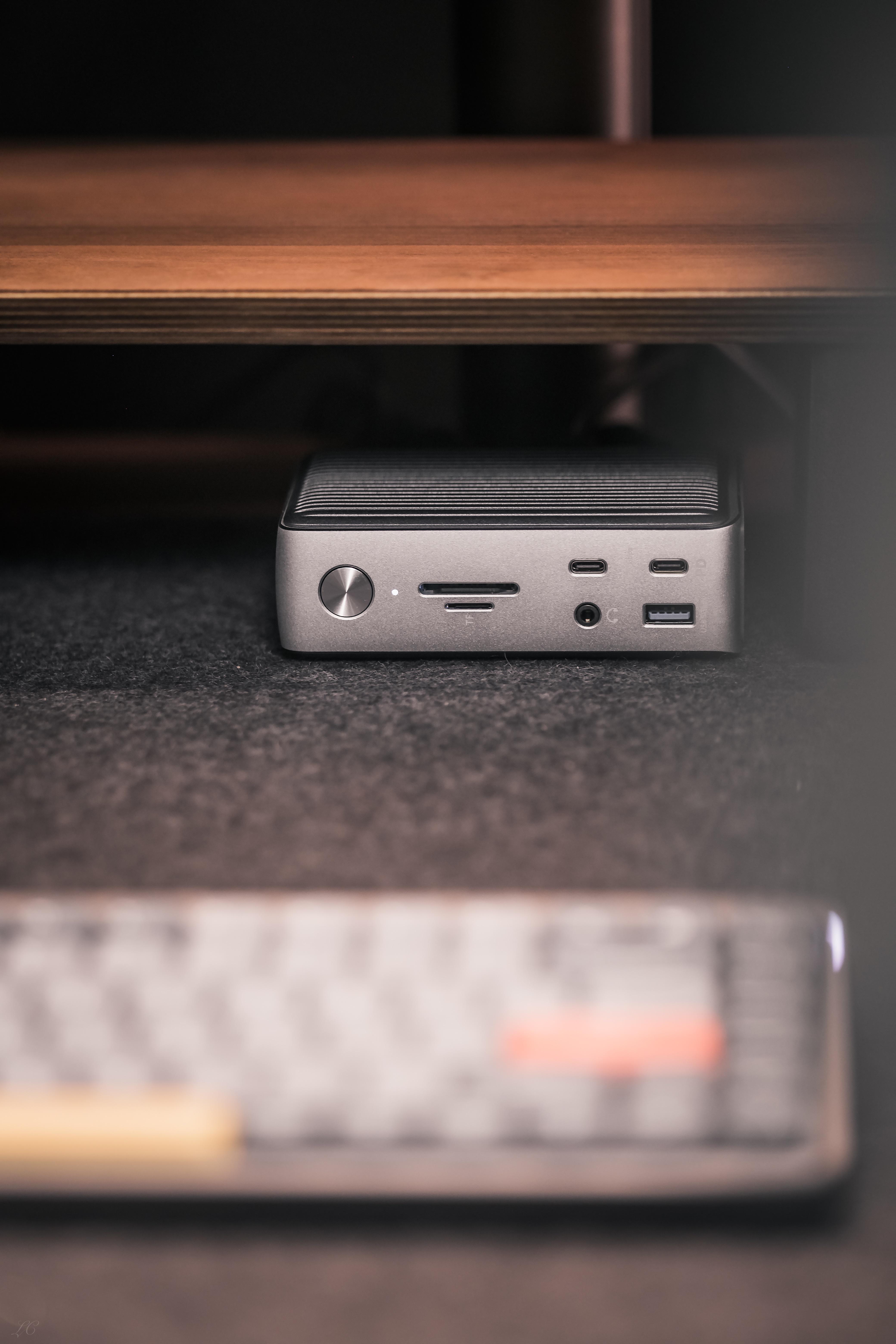 Been a minute since i posted my workspace here. Had some minor changes from the last time ...