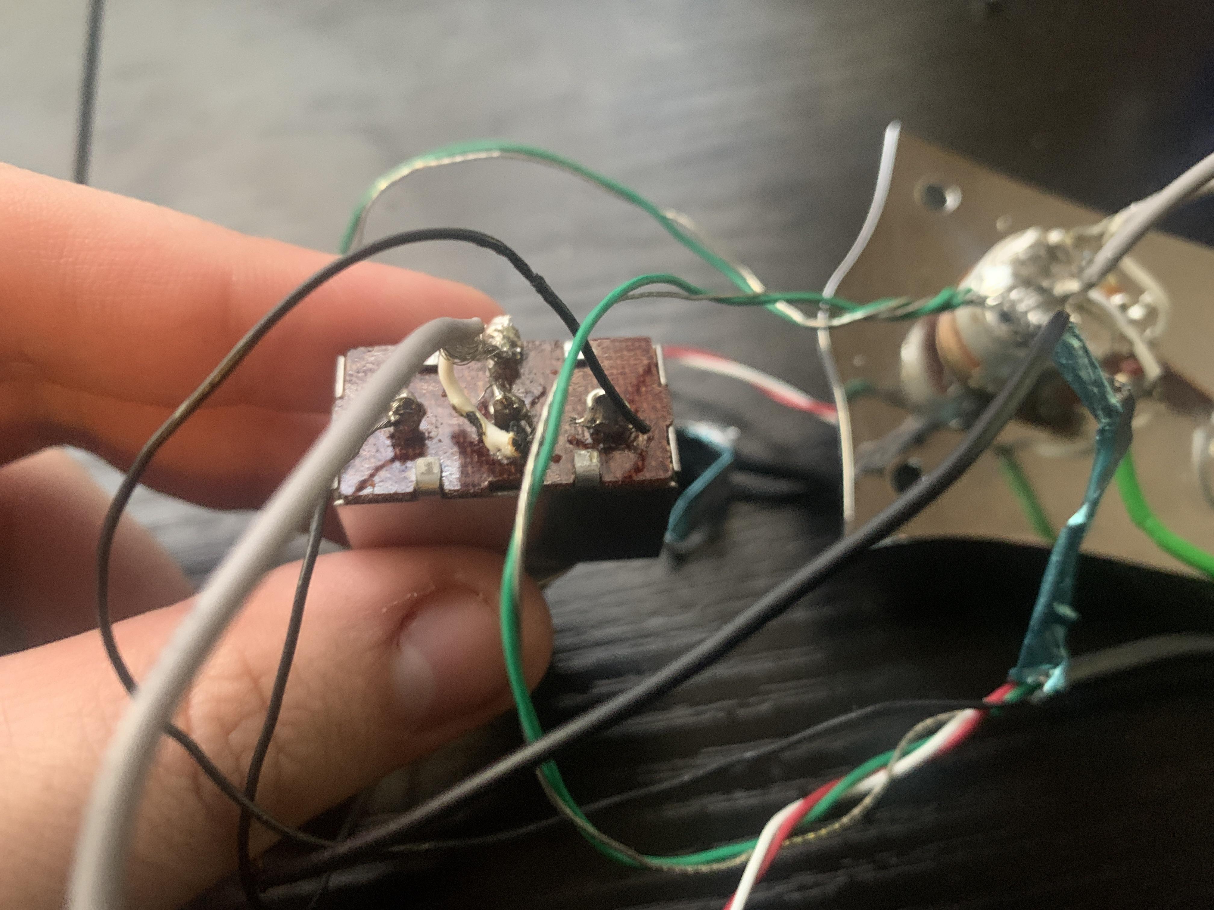 Need help with pickup wiring | Scrolller