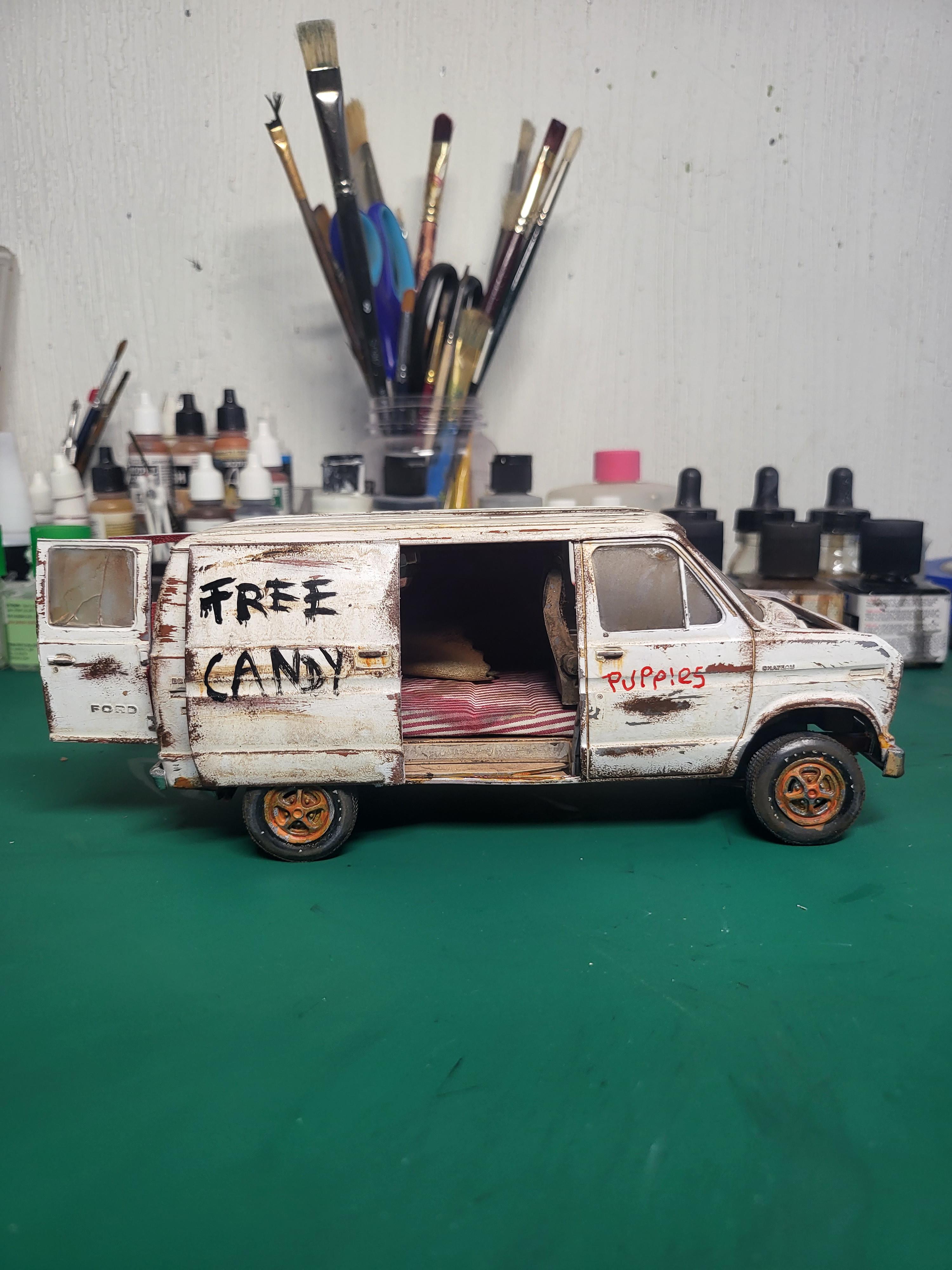 Creepy Van | Scrolller