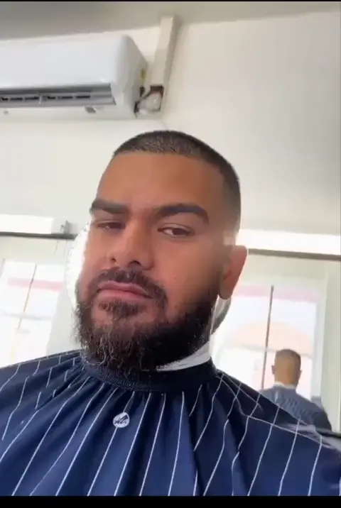 Yeah, we straight | Scrolller