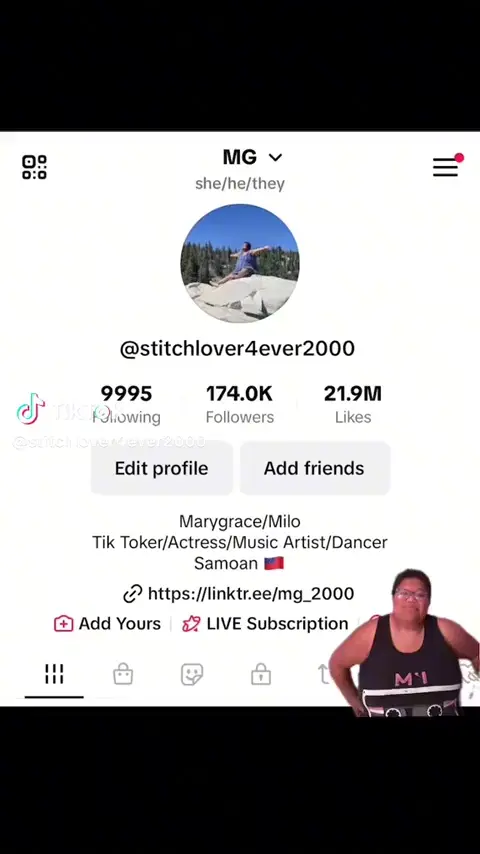 Your wish is her command | Scrolller